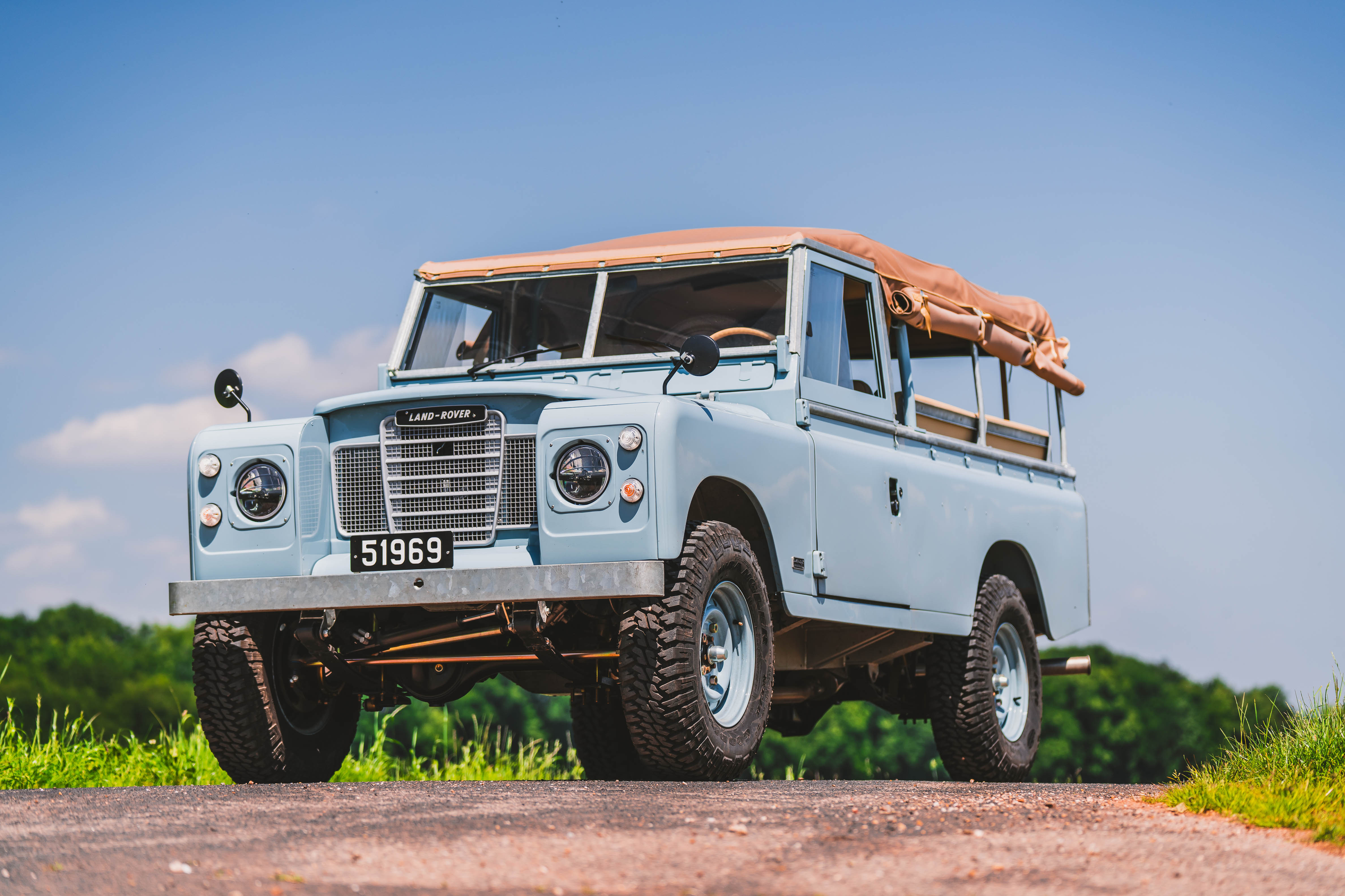 1983 Land Rover Series III 109" - COOLNVINTAGE for sale by auction in ...