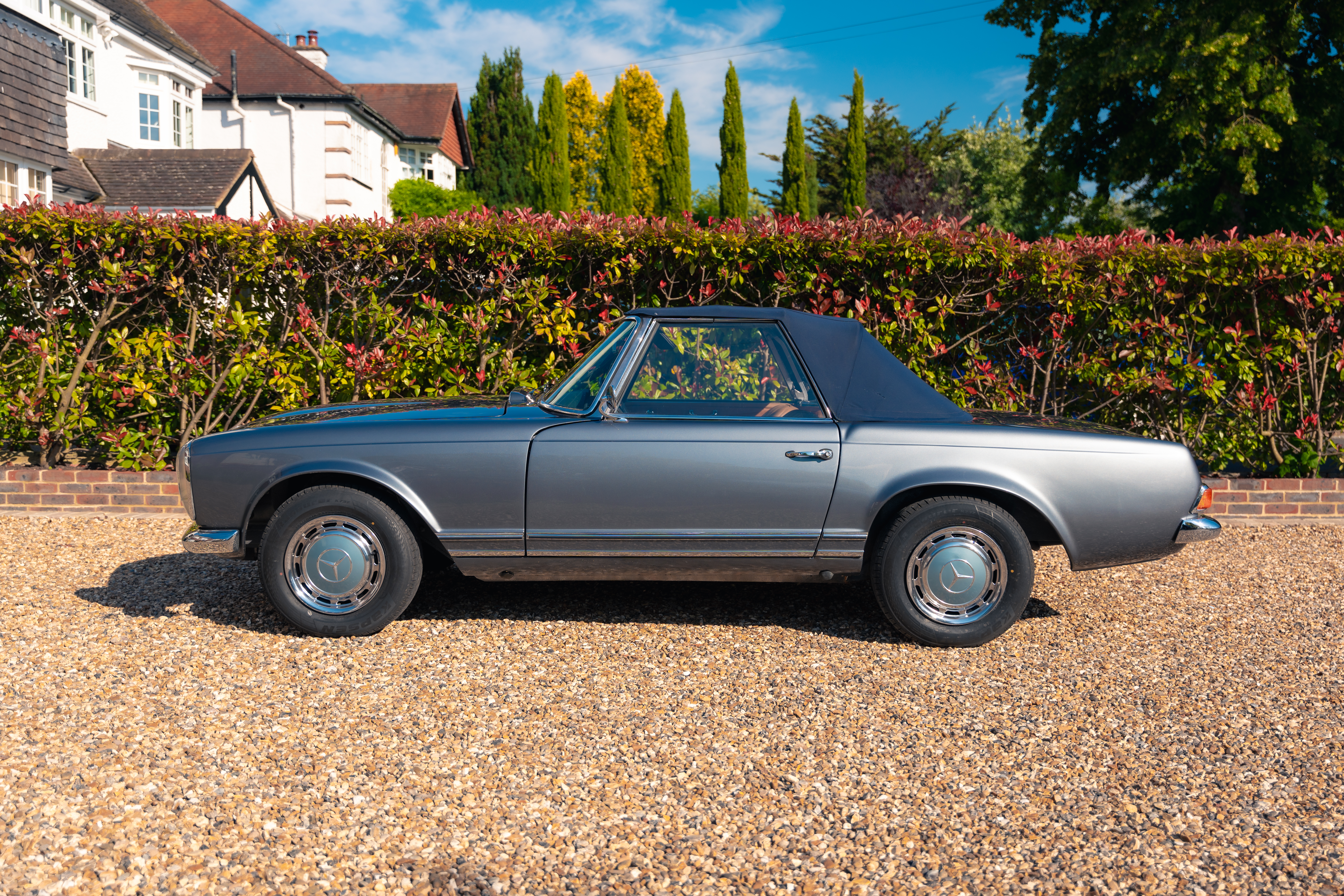 1966 Mercedes-Benz 230 SL Pagoda - LHD for sale by auction in Banstead ...