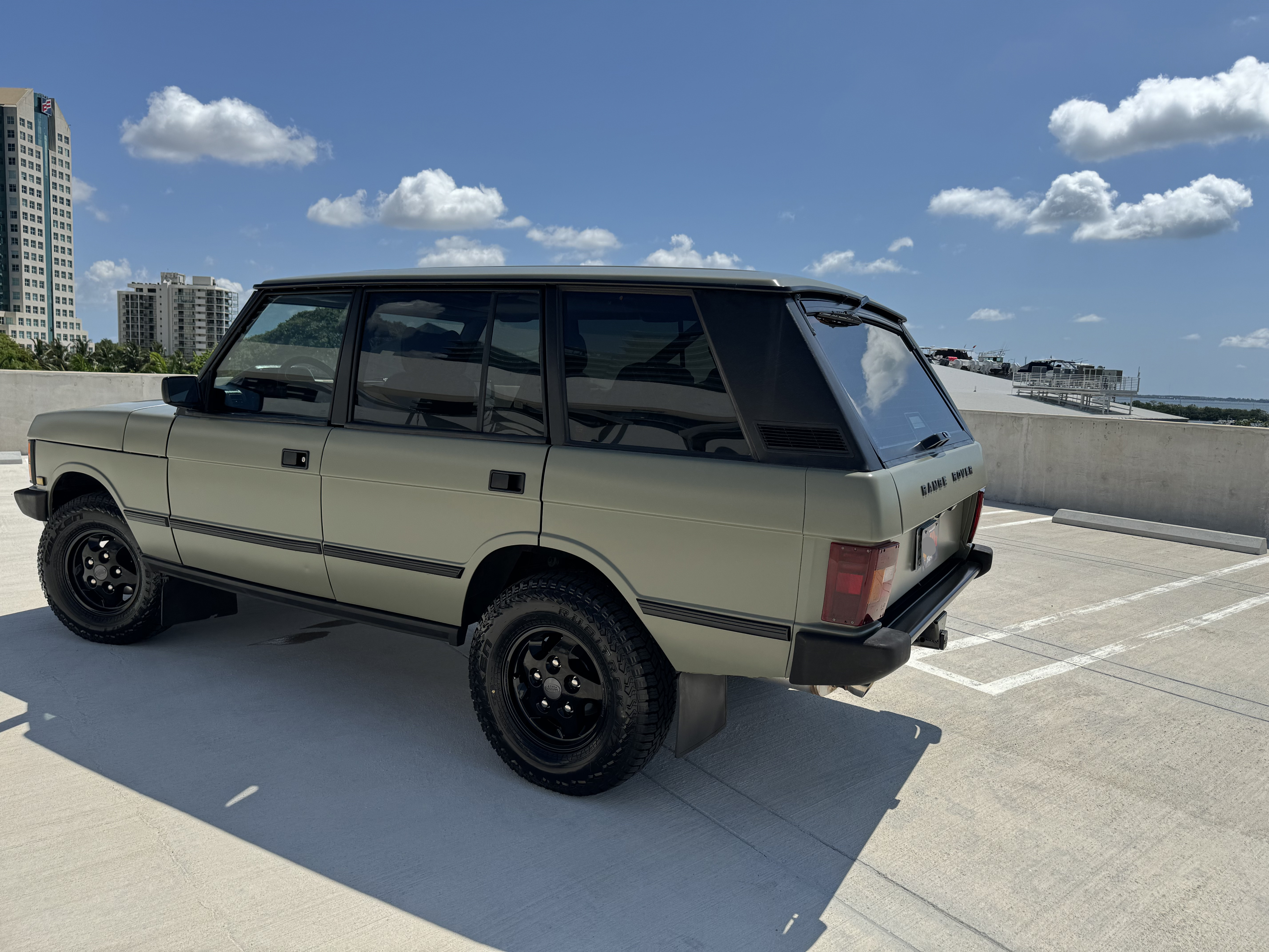 1995 Range Rover Classic LWB for sale by auction in Miami, FL, USA