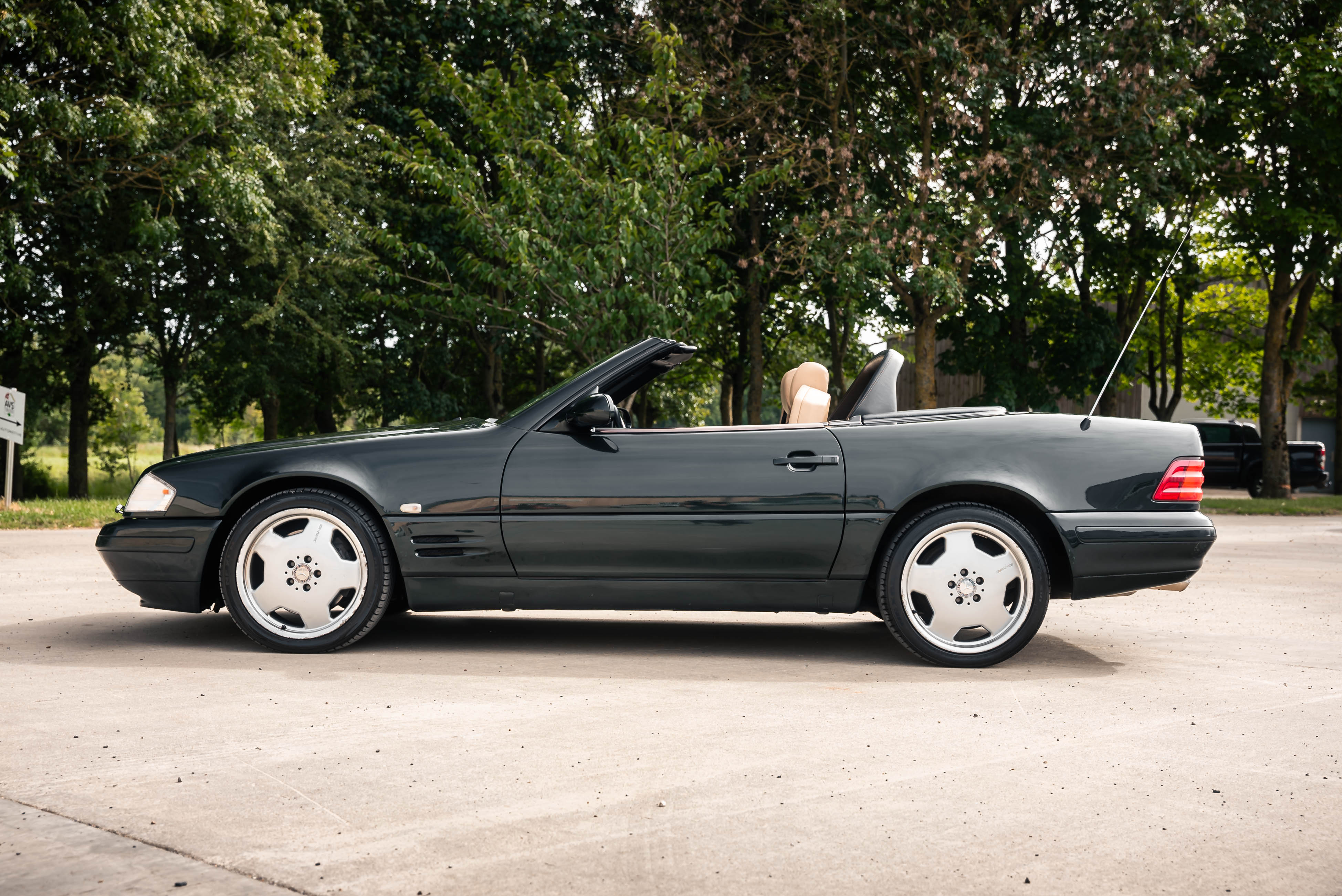 2001 Mercedes-Benz (R129) SL320 – Designo Heritage Edition for sale by ...