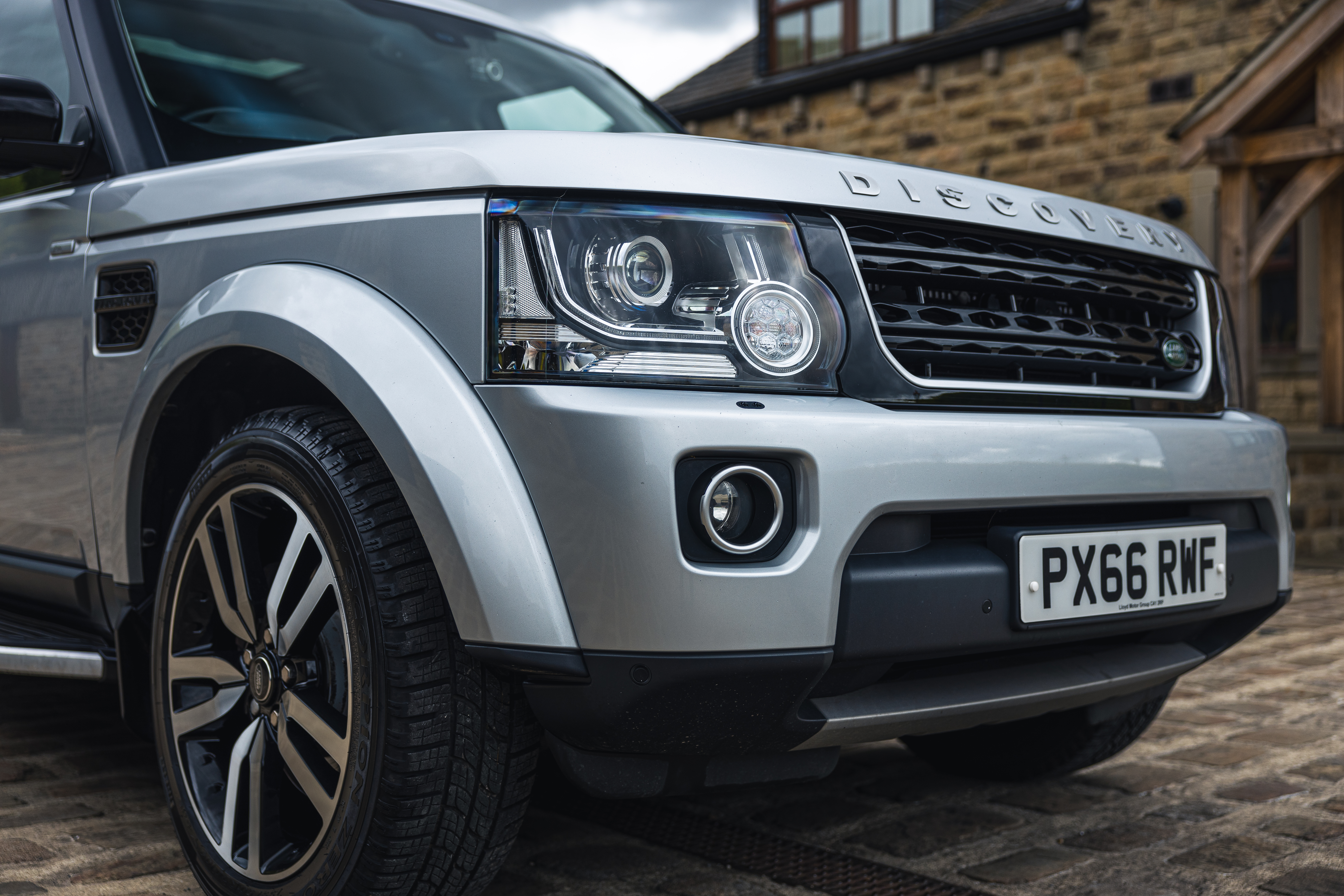 2016 Land Rover Discovery 4 Landmark Edition for sale by auction in ...