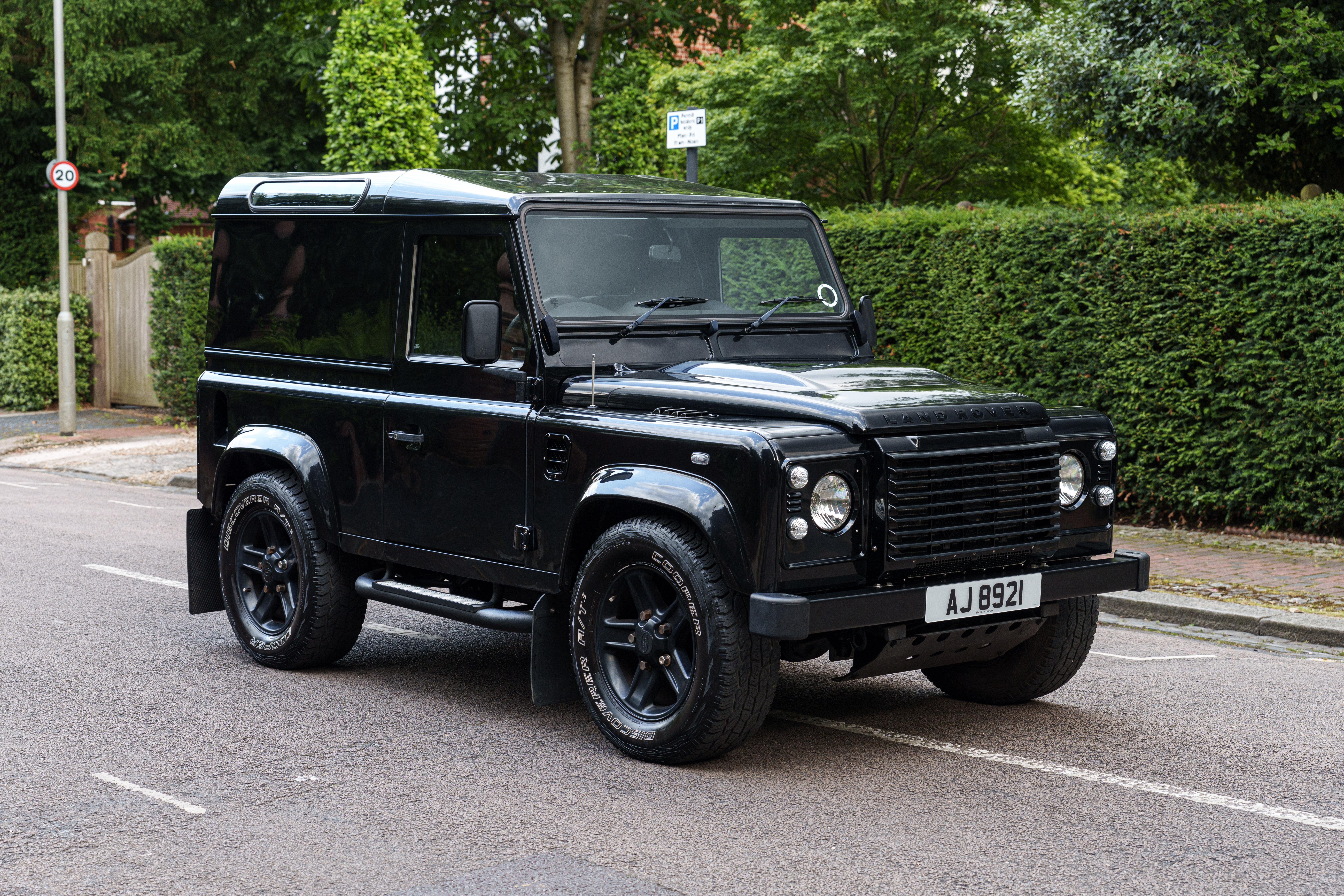 2014 Land Rover Defender Automatic New Defender 110 | Daktent.nl