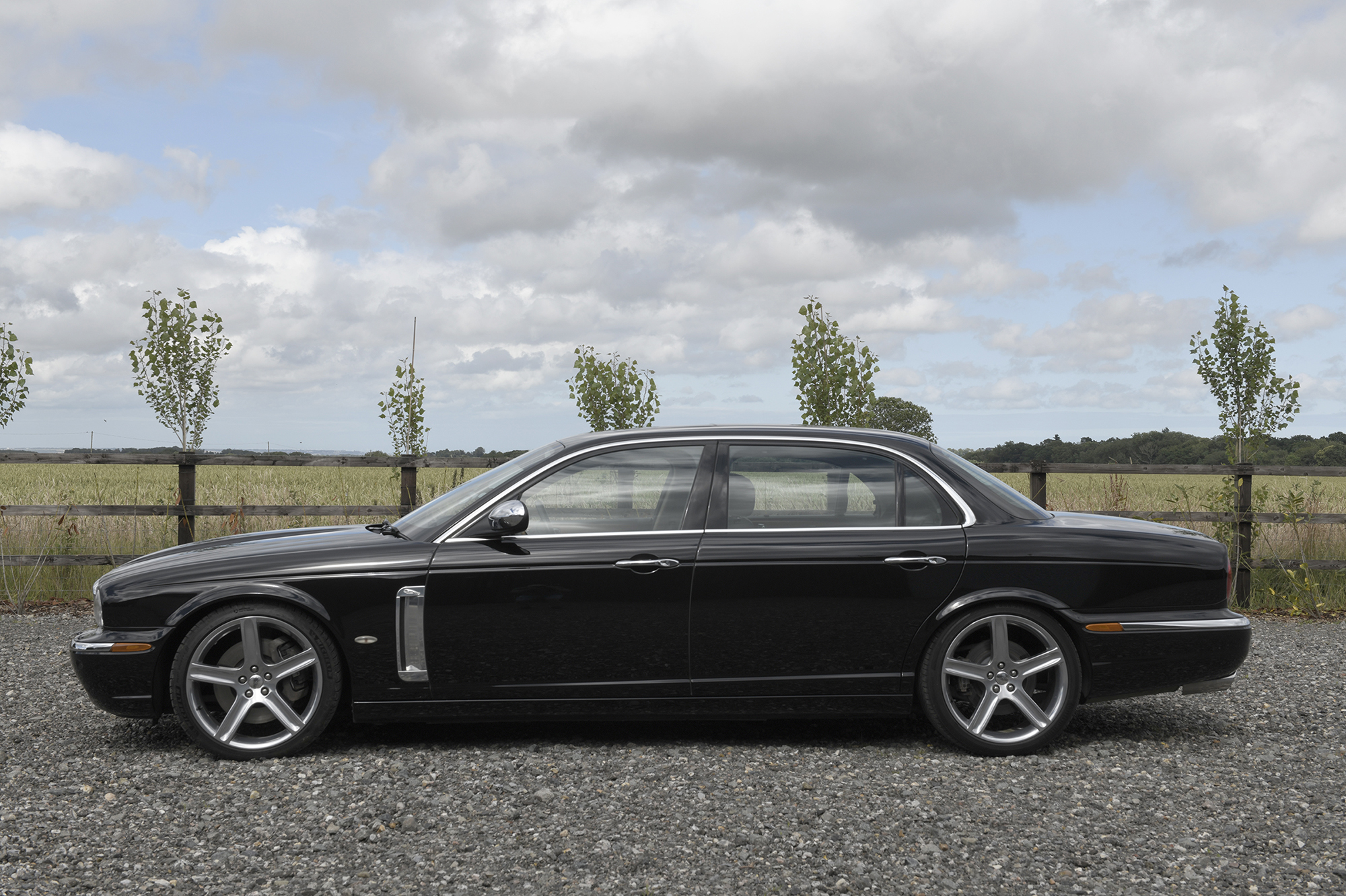 2005 Jaguar XJ (X350) Super V8 Portfolio for sale by auction in Barham ...