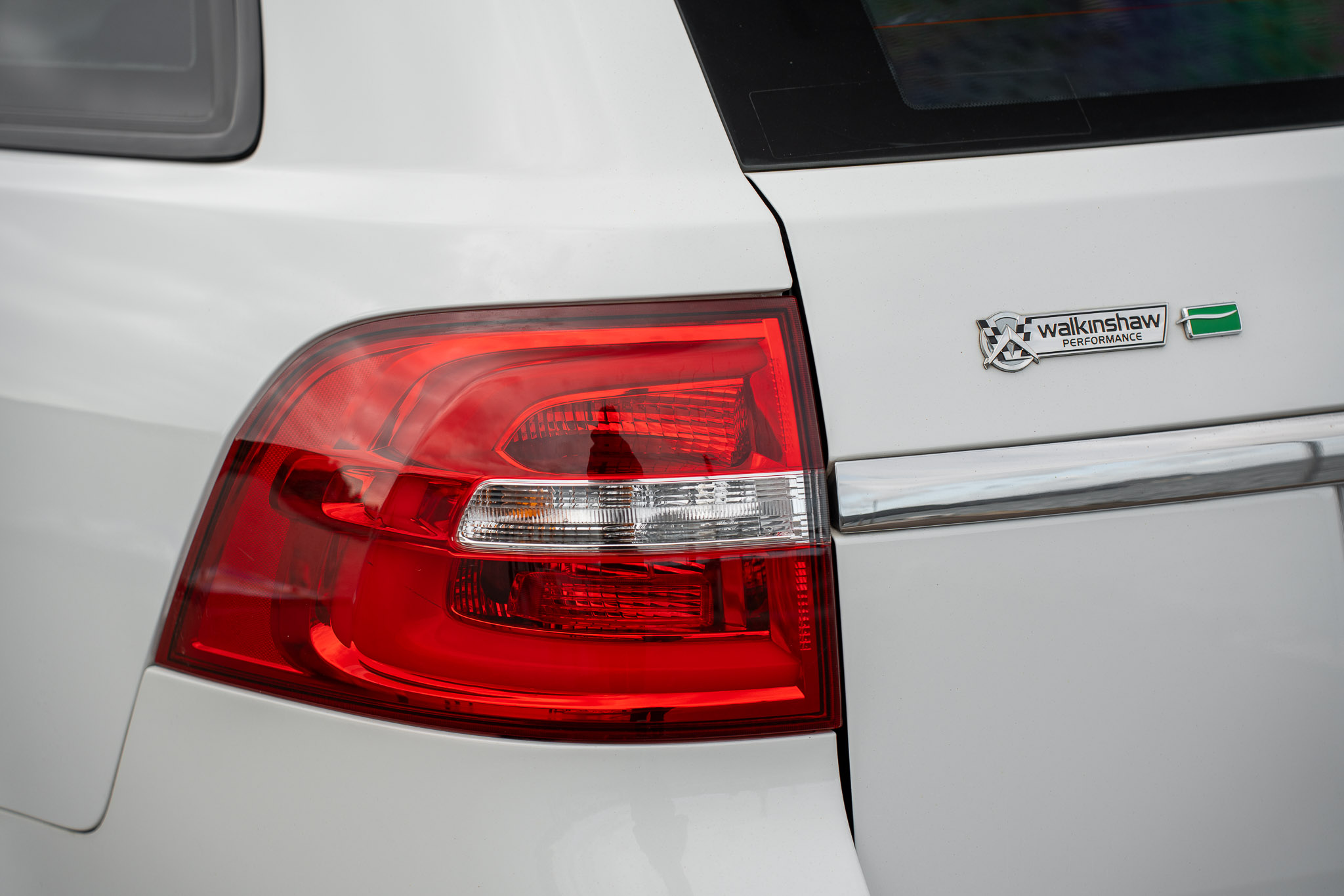 2009 Holden (E2) HSV R8 Clubsport Tourer for sale by auction in Narara ...