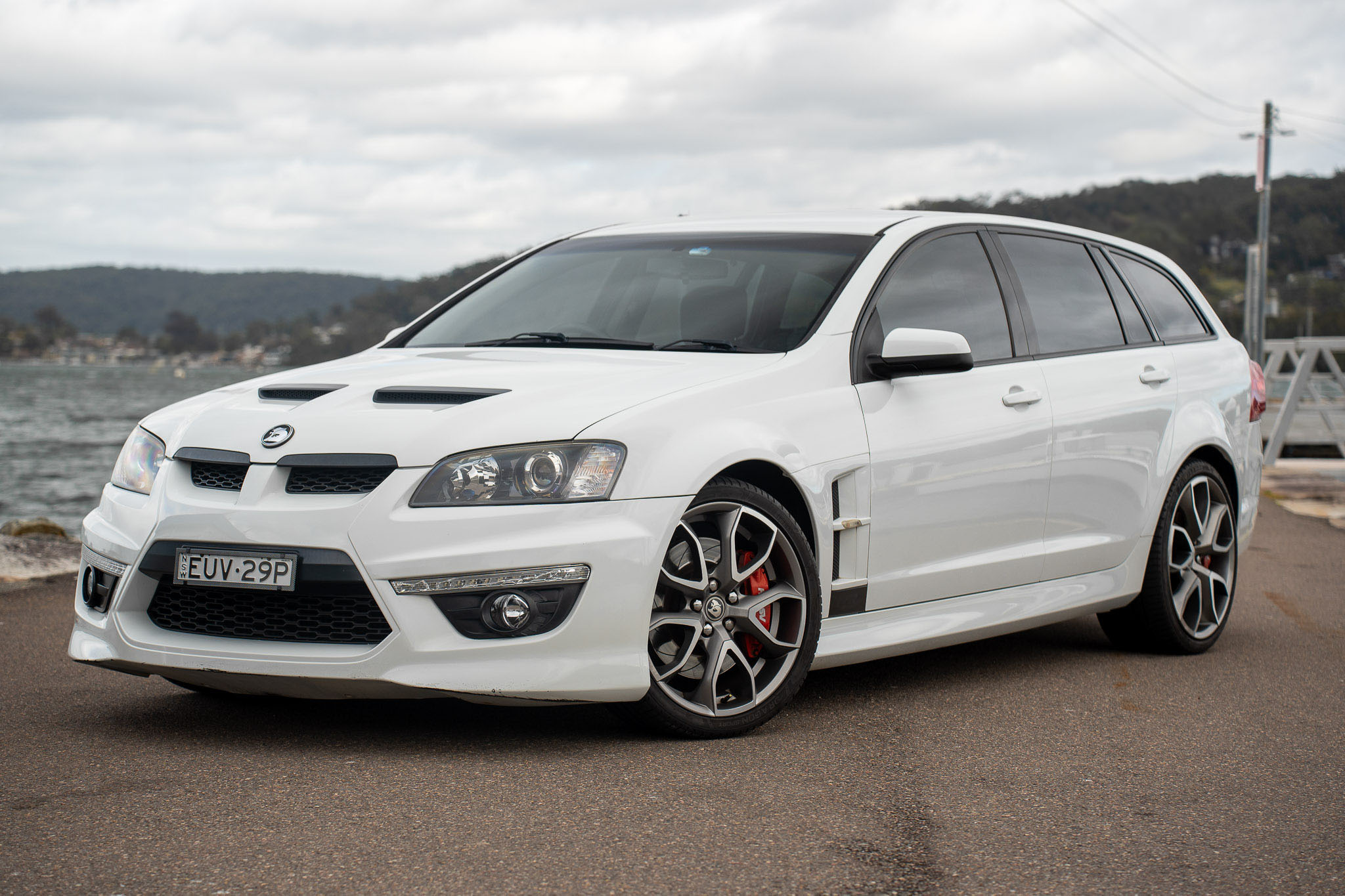 2009 Holden (E2) HSV R8 Clubsport Tourer for sale by auction in Narara ...