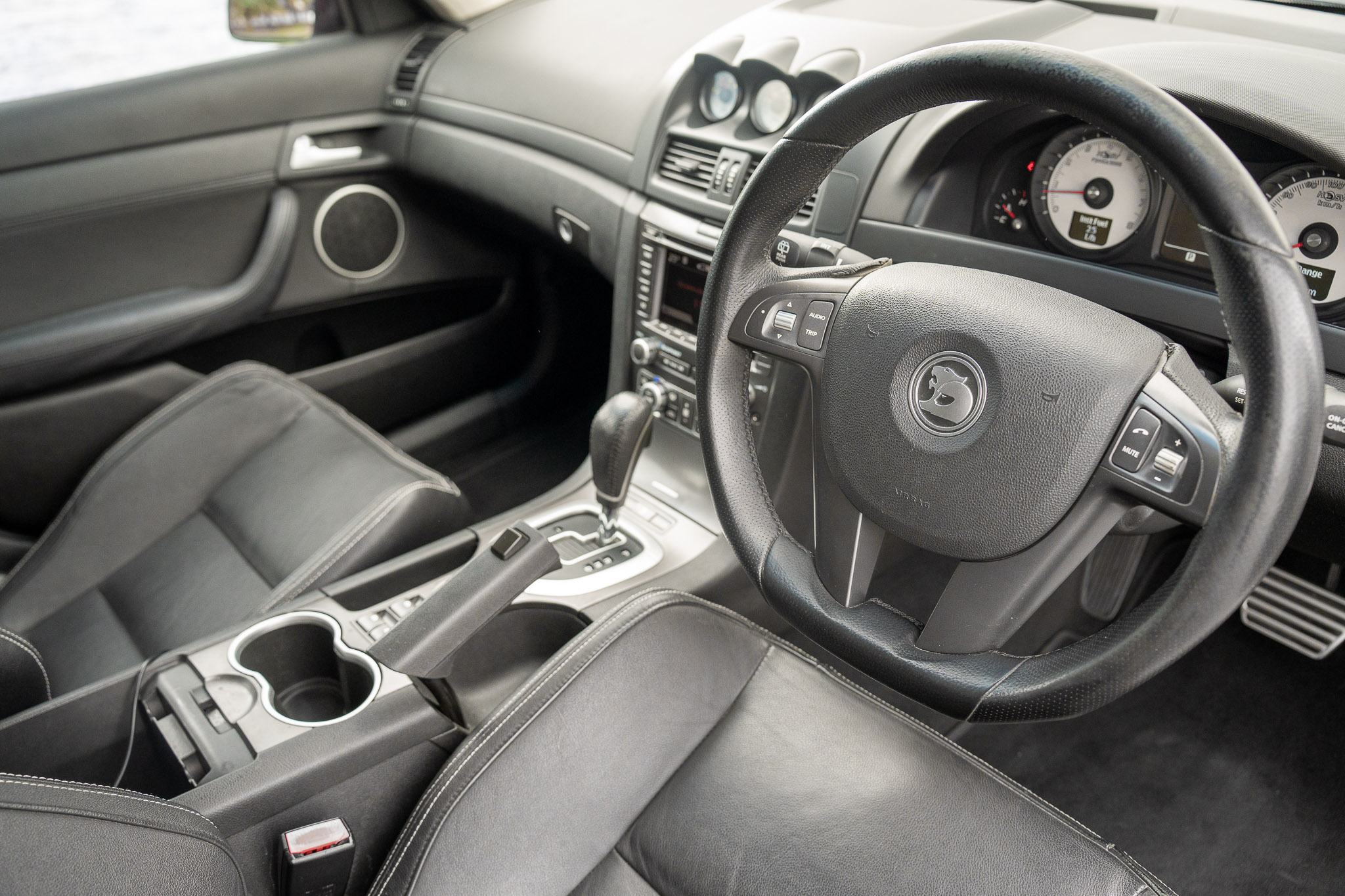 2009 Holden (E2) HSV R8 Clubsport Tourer for sale by auction in Narara ...