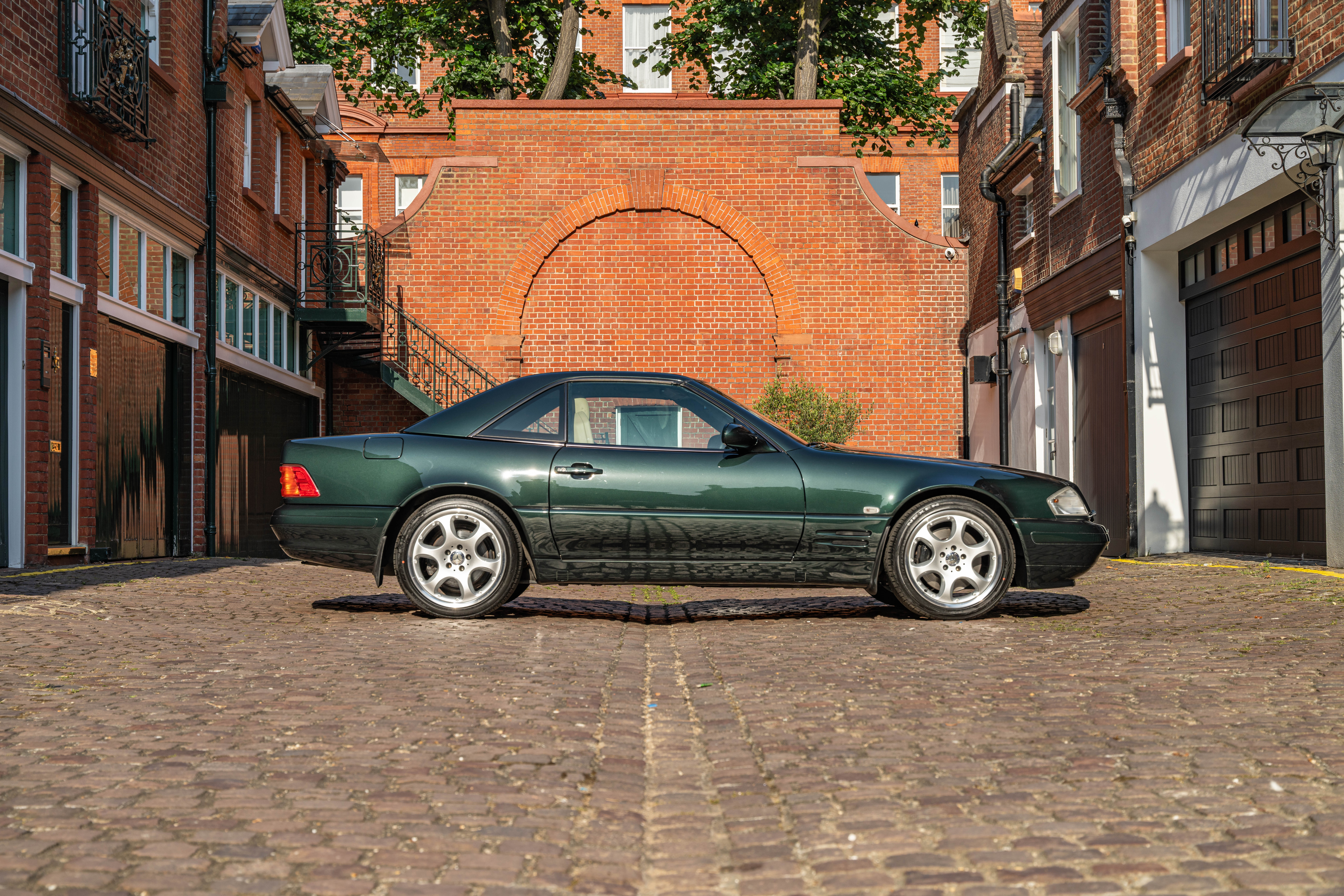 2001 Mercedes-Benz (R129) SL320 – Designo Heritage Edition – 33,820 ...