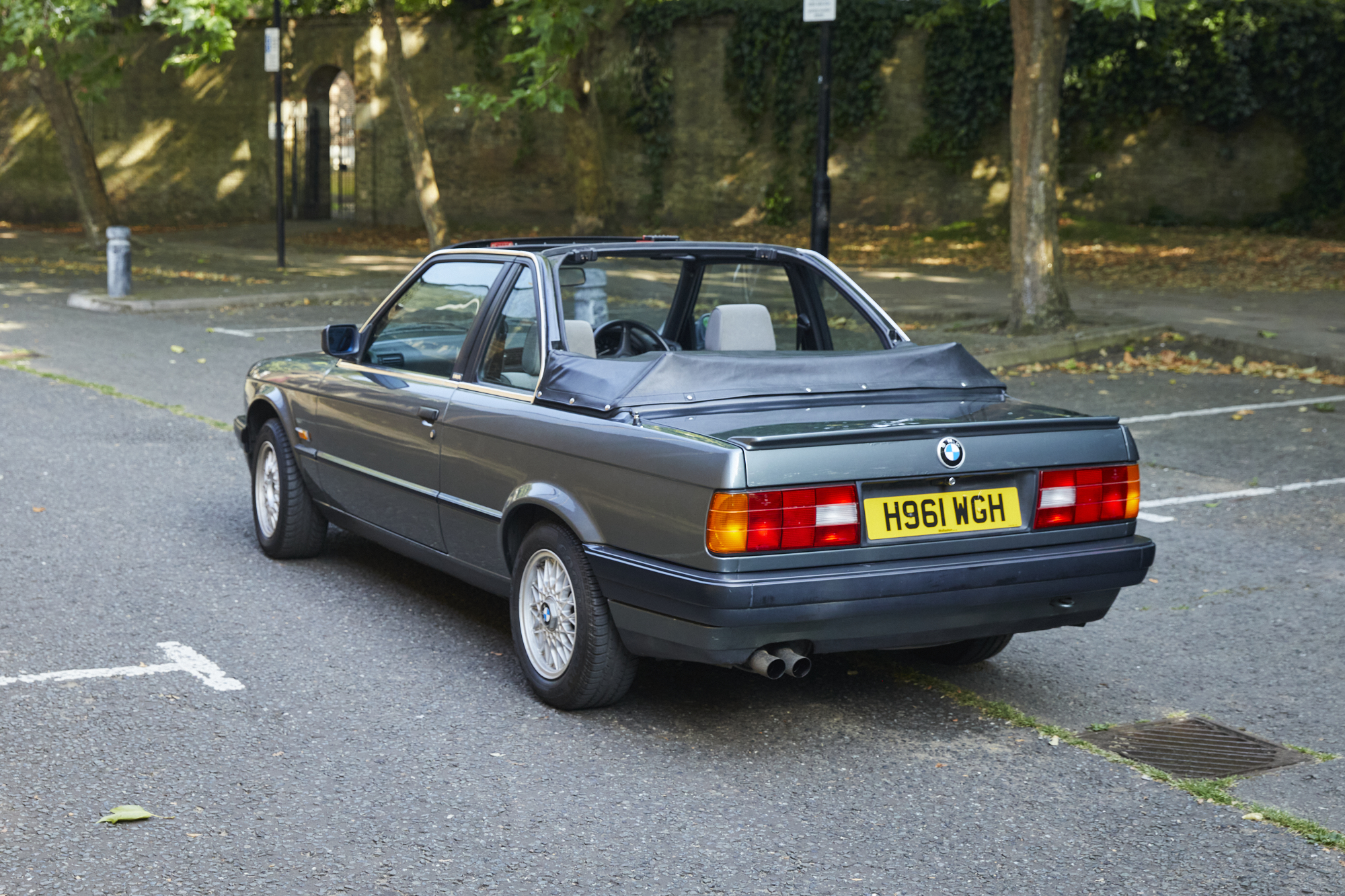 1990 BMW (E30) 325i 'Baur' Convertible for sale by auction in London ...