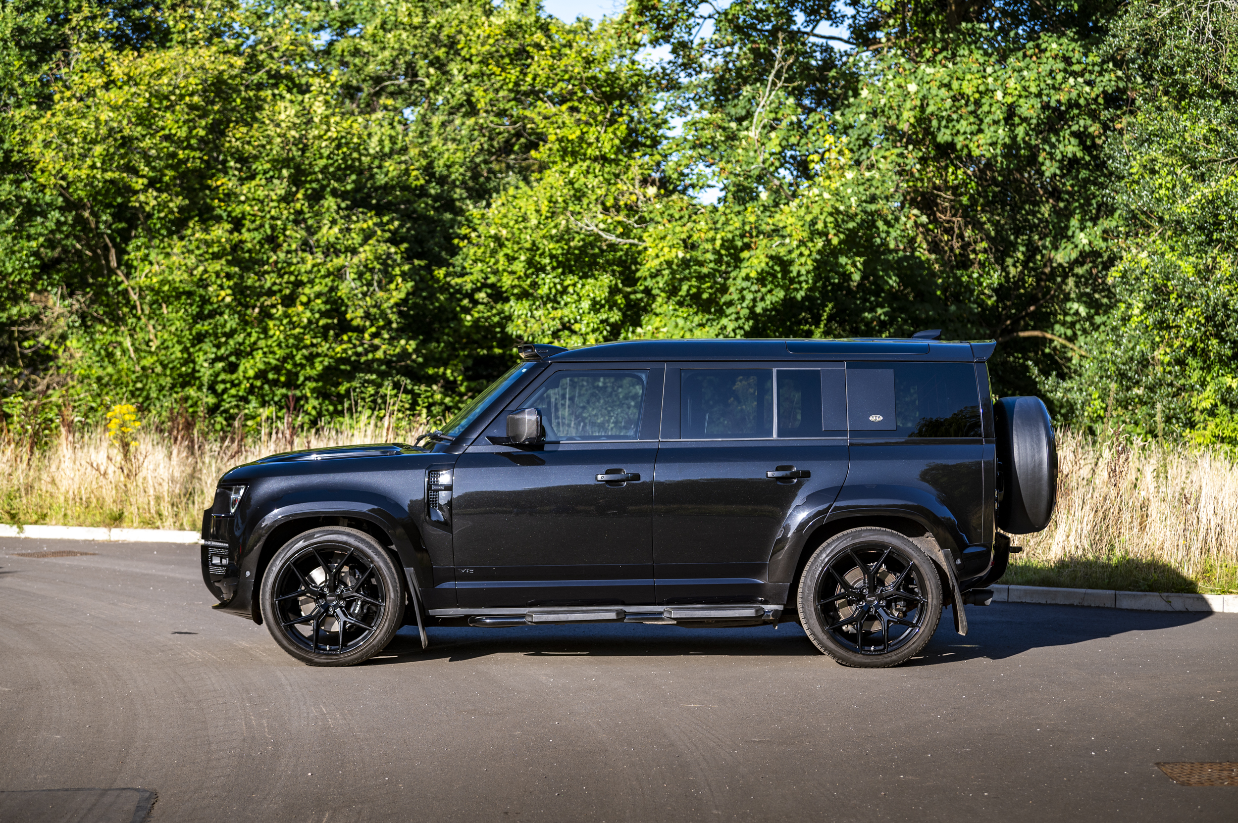 2022 Land Rover Defender 110 V8 'Urban' for sale by auction in Cardiff ...