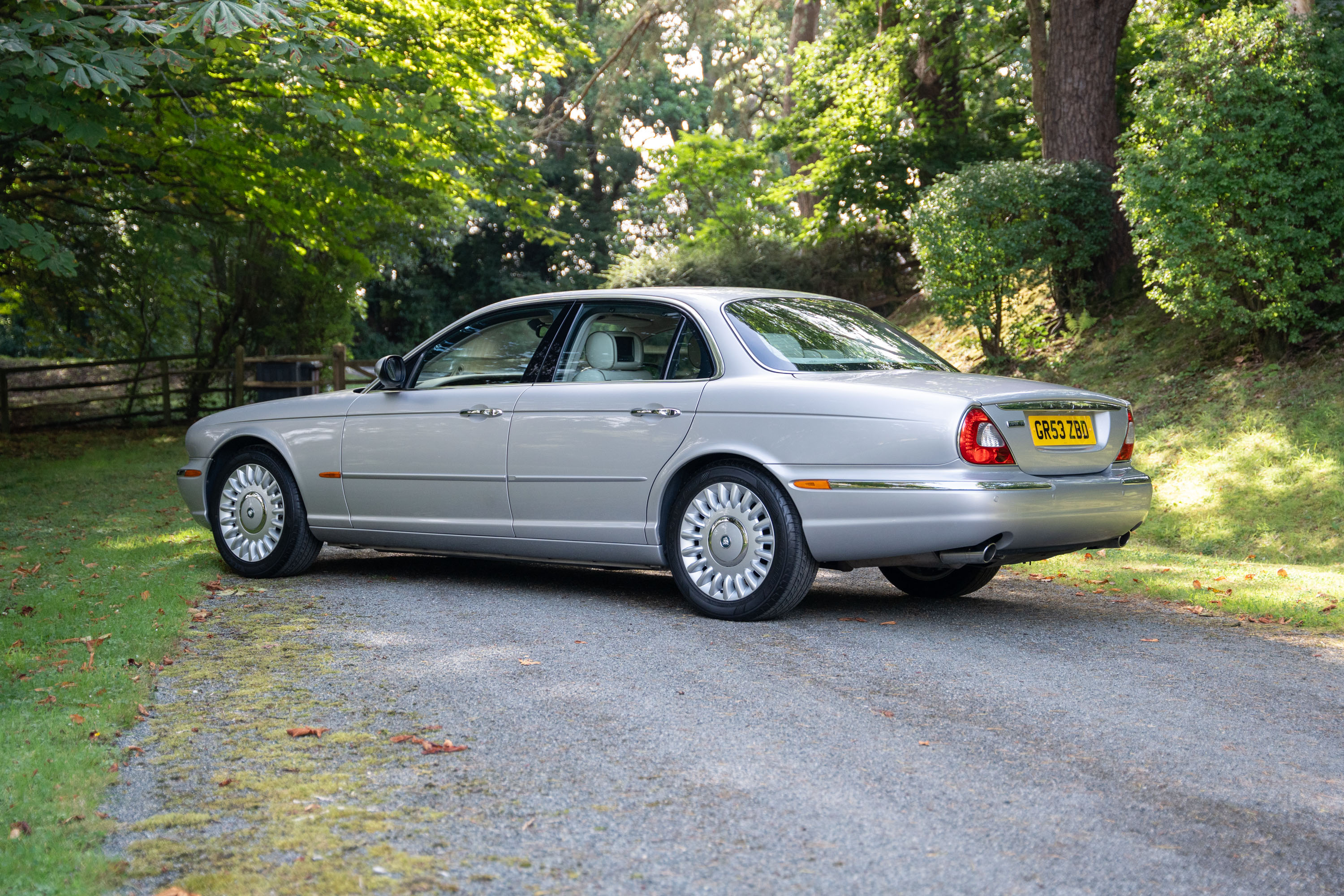 2003 Jaguar XJ (X350) Super V8 for sale by auction in West Sussex ...