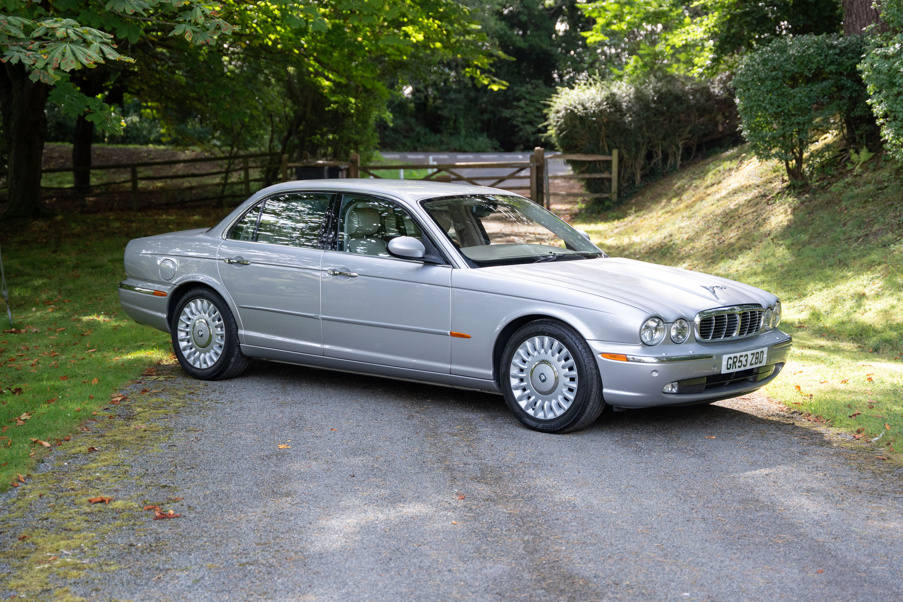 2003 Jaguar XJ (X350) Super V8 for sale by auction in West Sussex ...