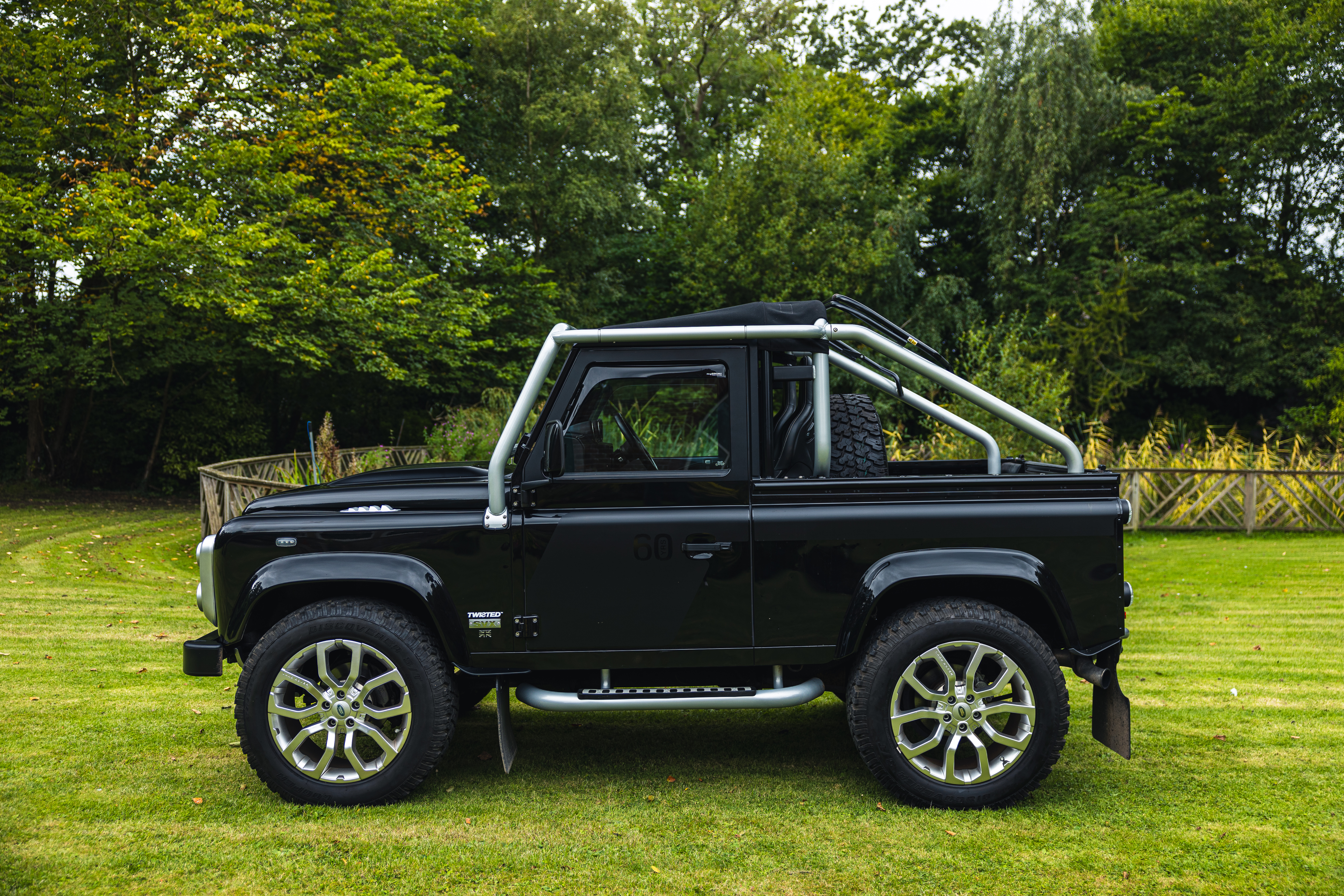 2009 Land Rover Defender 90 SVX - 5,845 Miles for sale by auction in ...