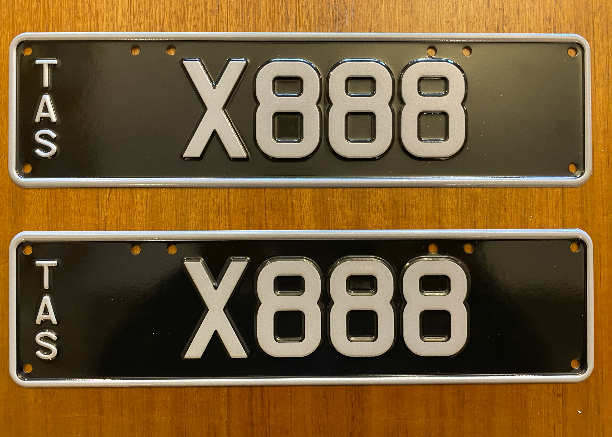 'X888' - Tasmania Heritage Number Plate for sale by auction in TAS ...