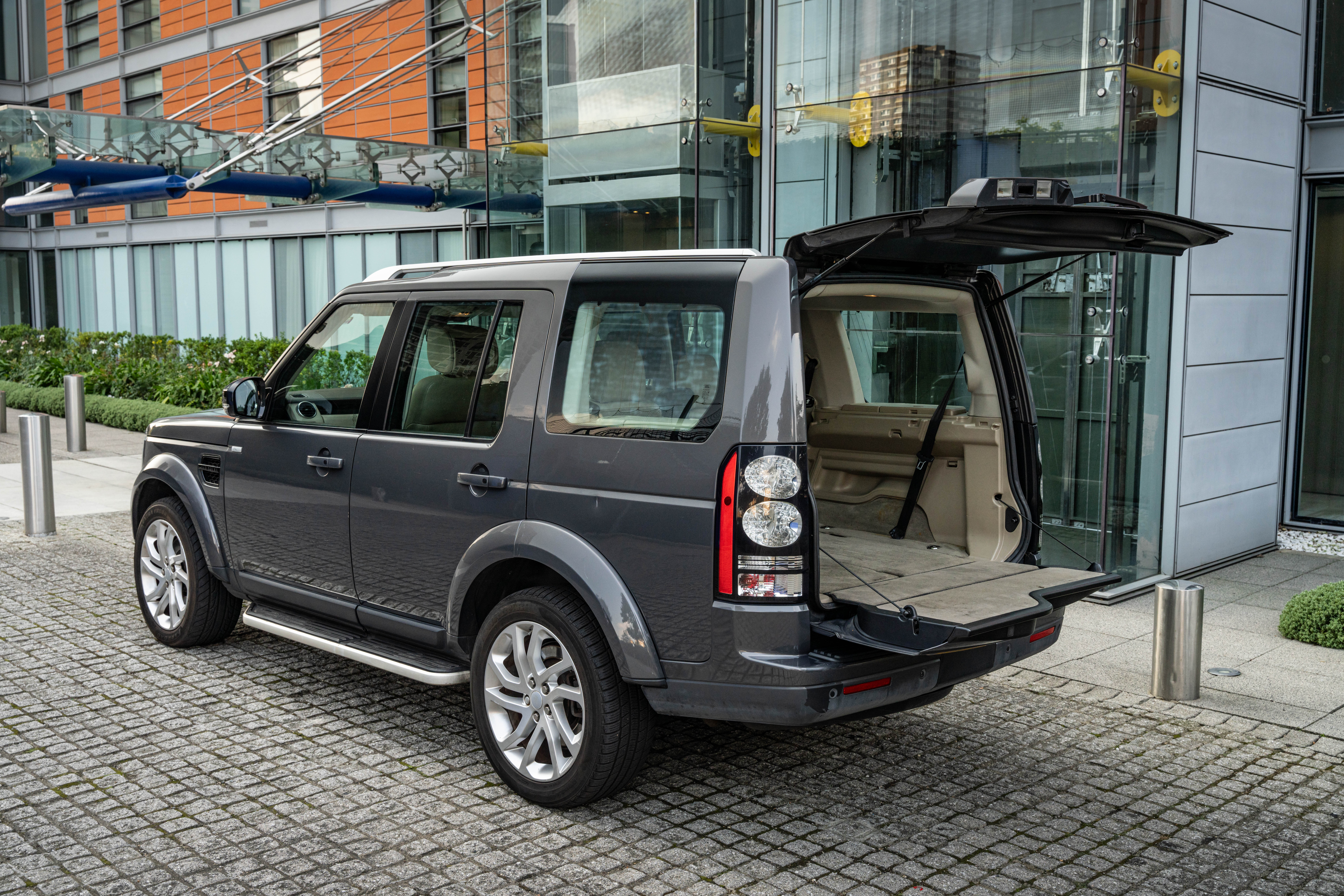 2016 Land Rover Discovery 4 Landmark Edition for sale by auction in ...