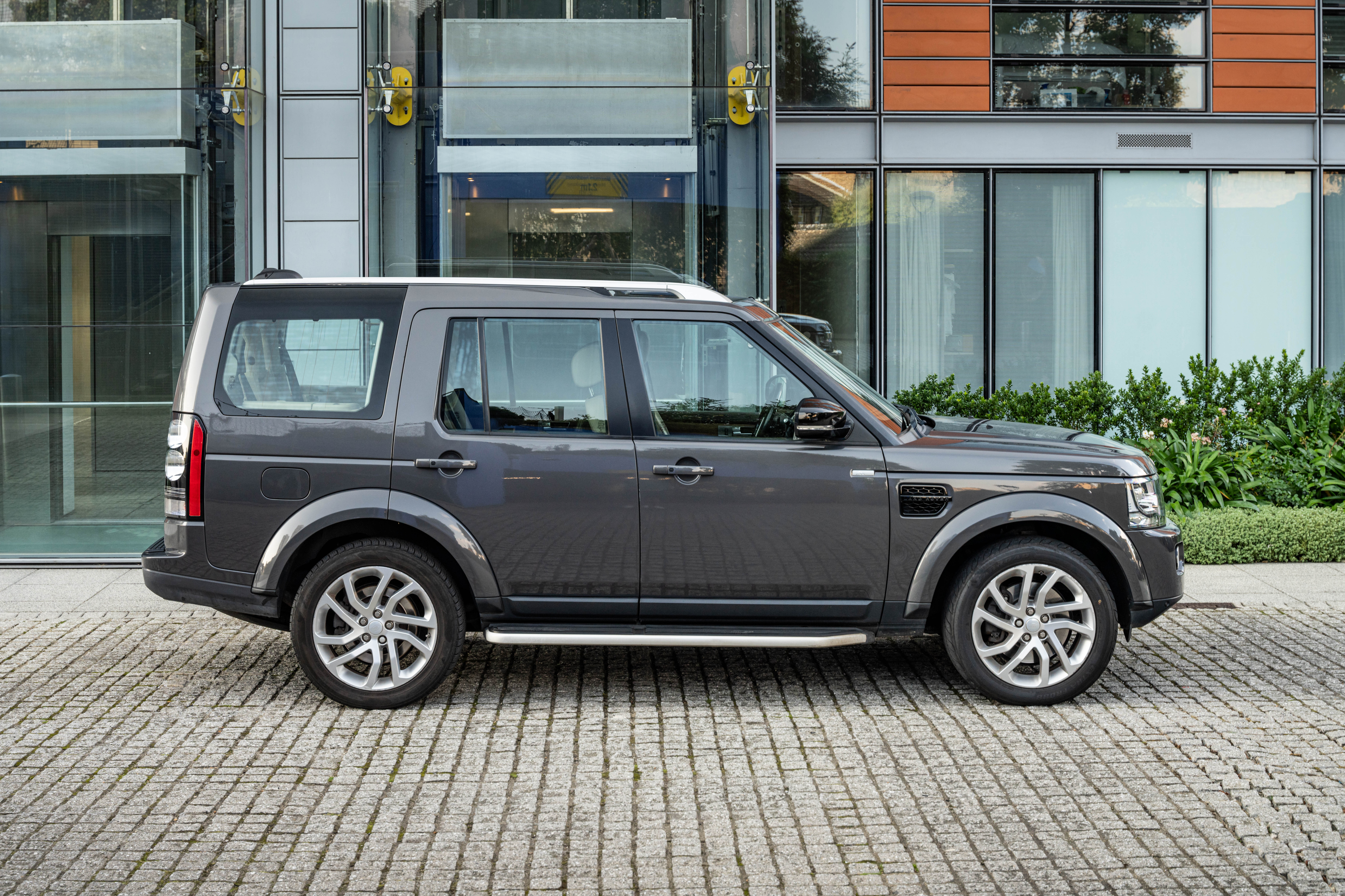2016 Land Rover Discovery 4 Landmark Edition for sale by auction in ...
