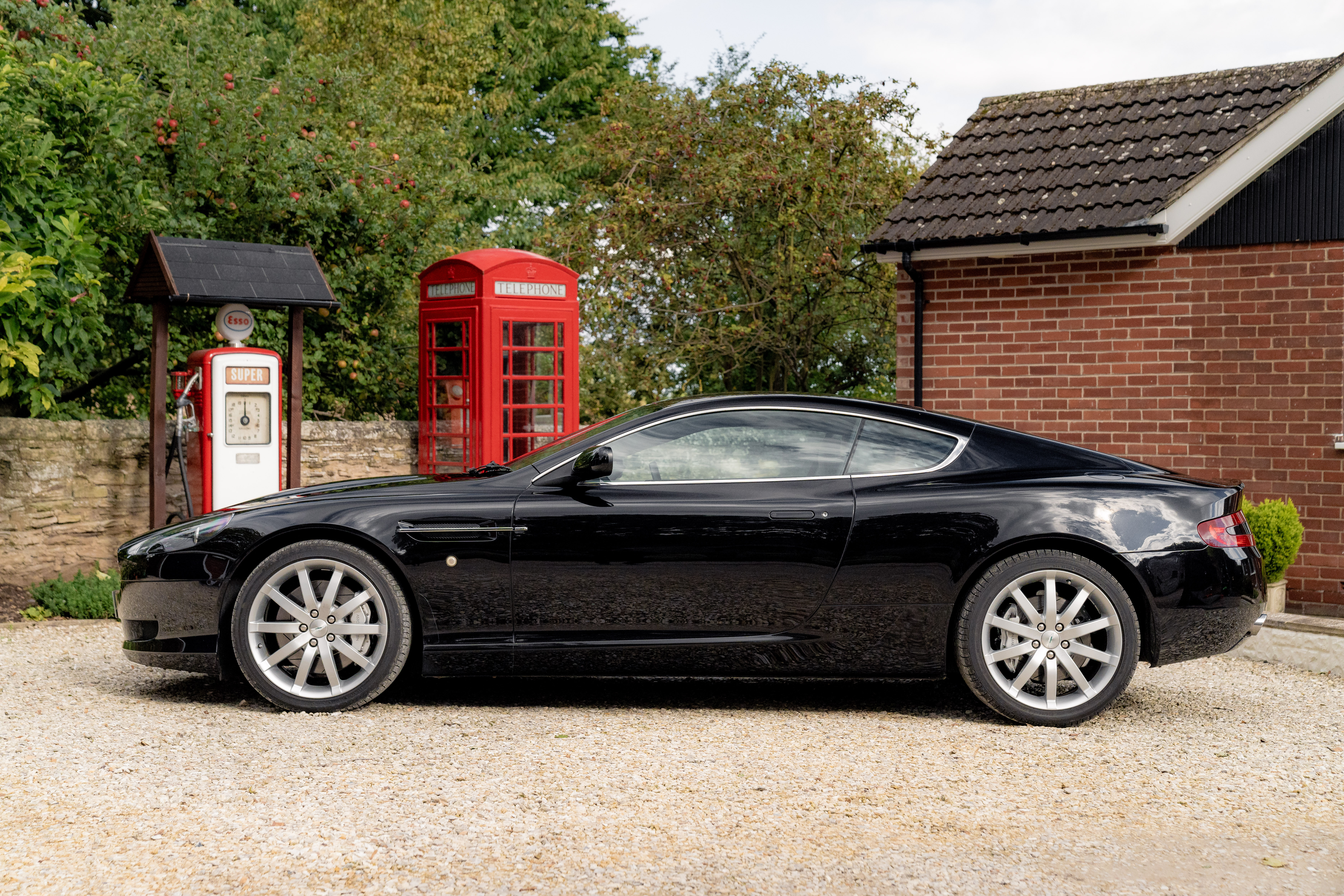 2005 Aston Martin DB9 - Manual - 8,242 Miles for sale by auction in ...