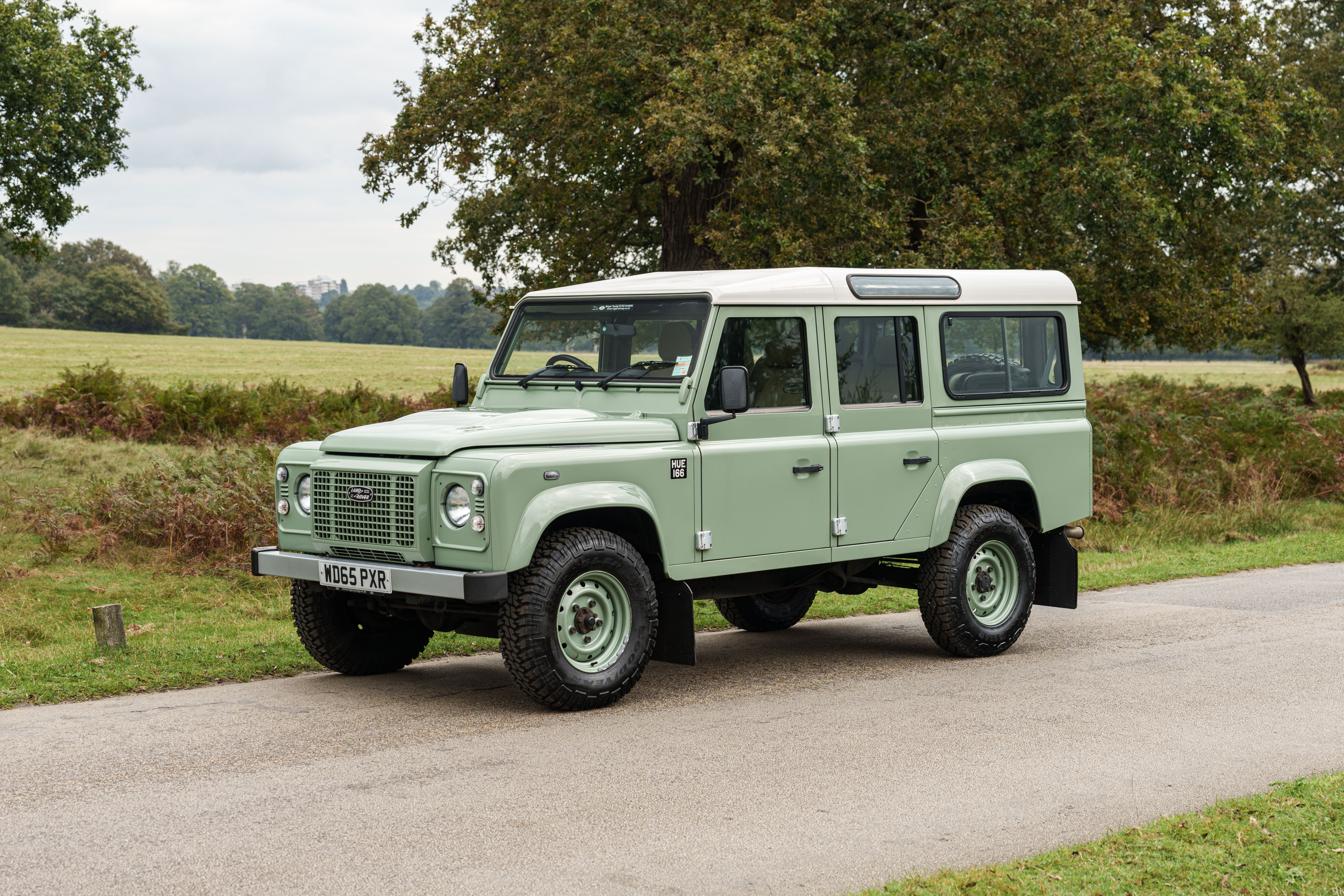2015 Land Rover Defender 110 Heritage for sale by auction in London ...