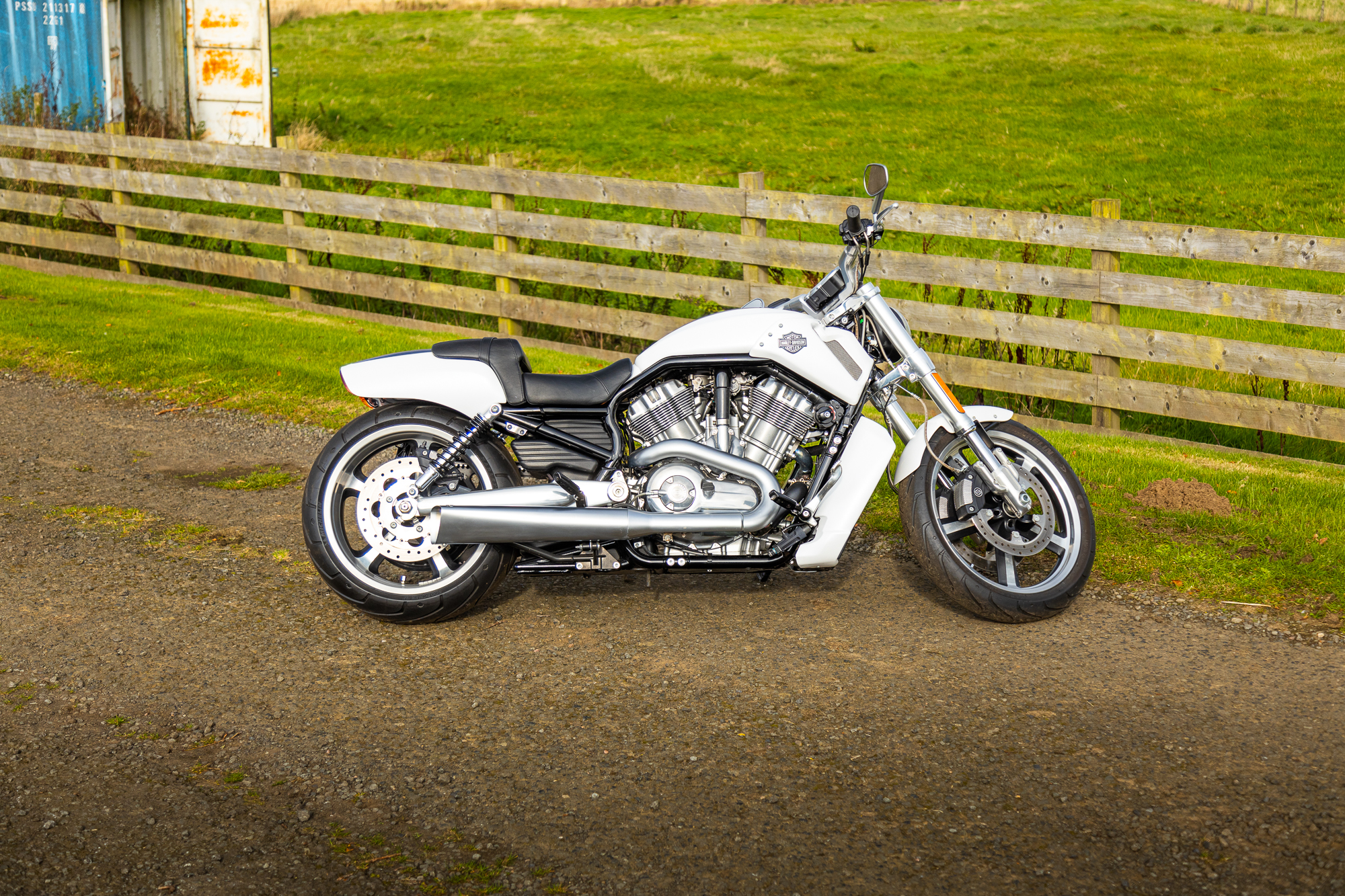 2013 Harley-Davidson VRSCF V-Rod Muscle - 231 miles for sale by auction ...