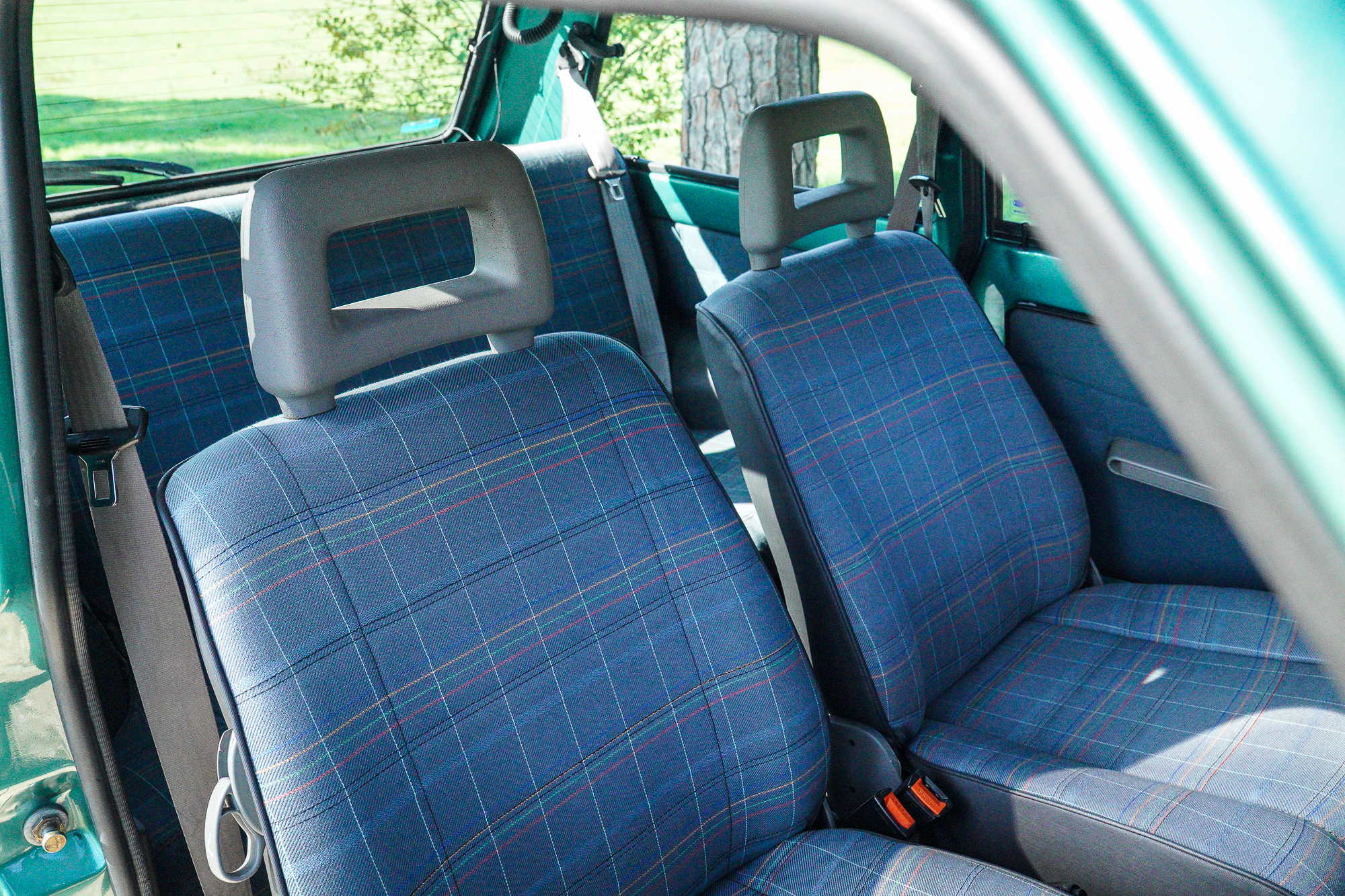 Vista Lateral Do Mini Cooper Vermelho Praia De Itapuã Vacation