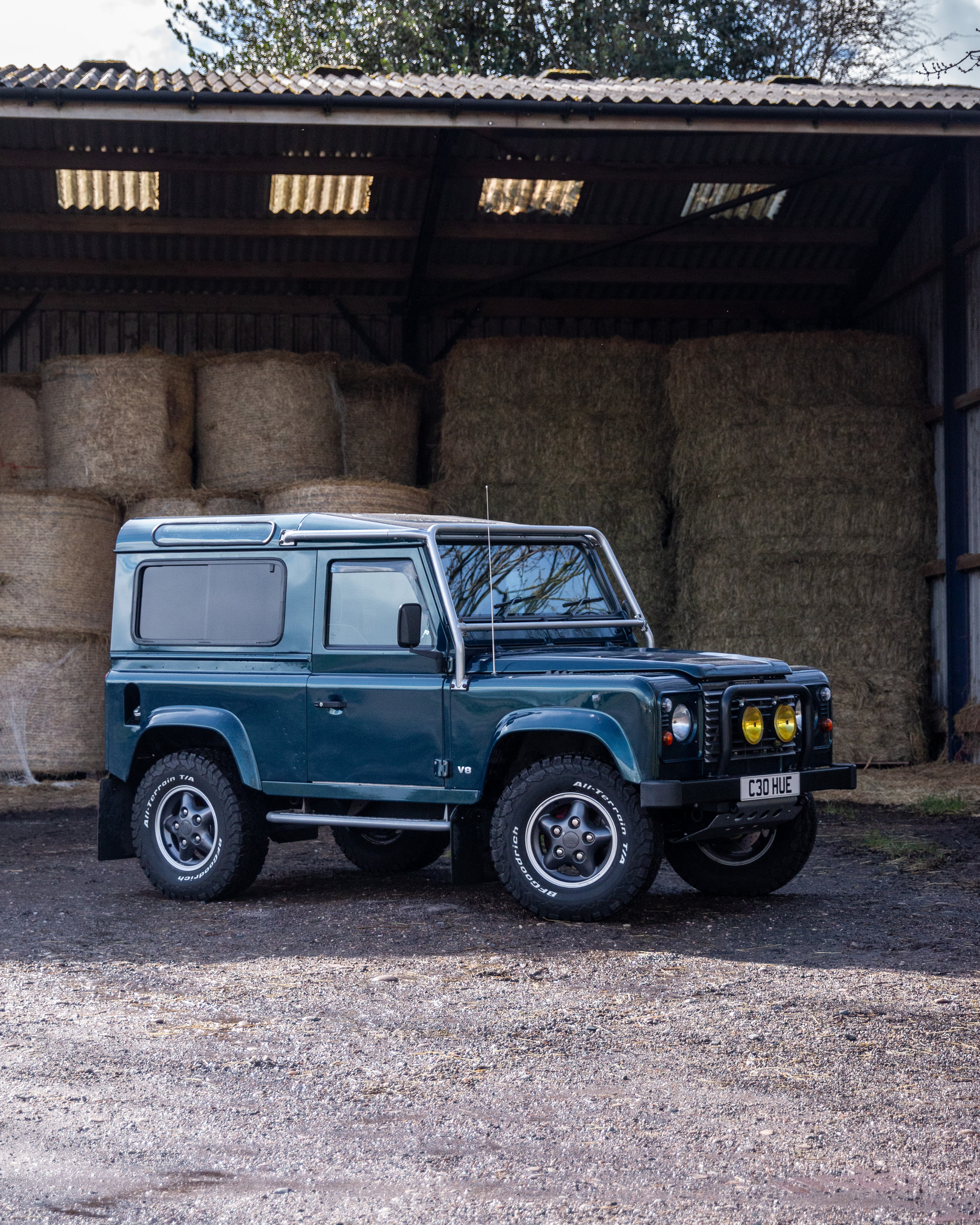 1999 Land Rover Defender 90 50th Anniversary V8 for sale by auction in ...