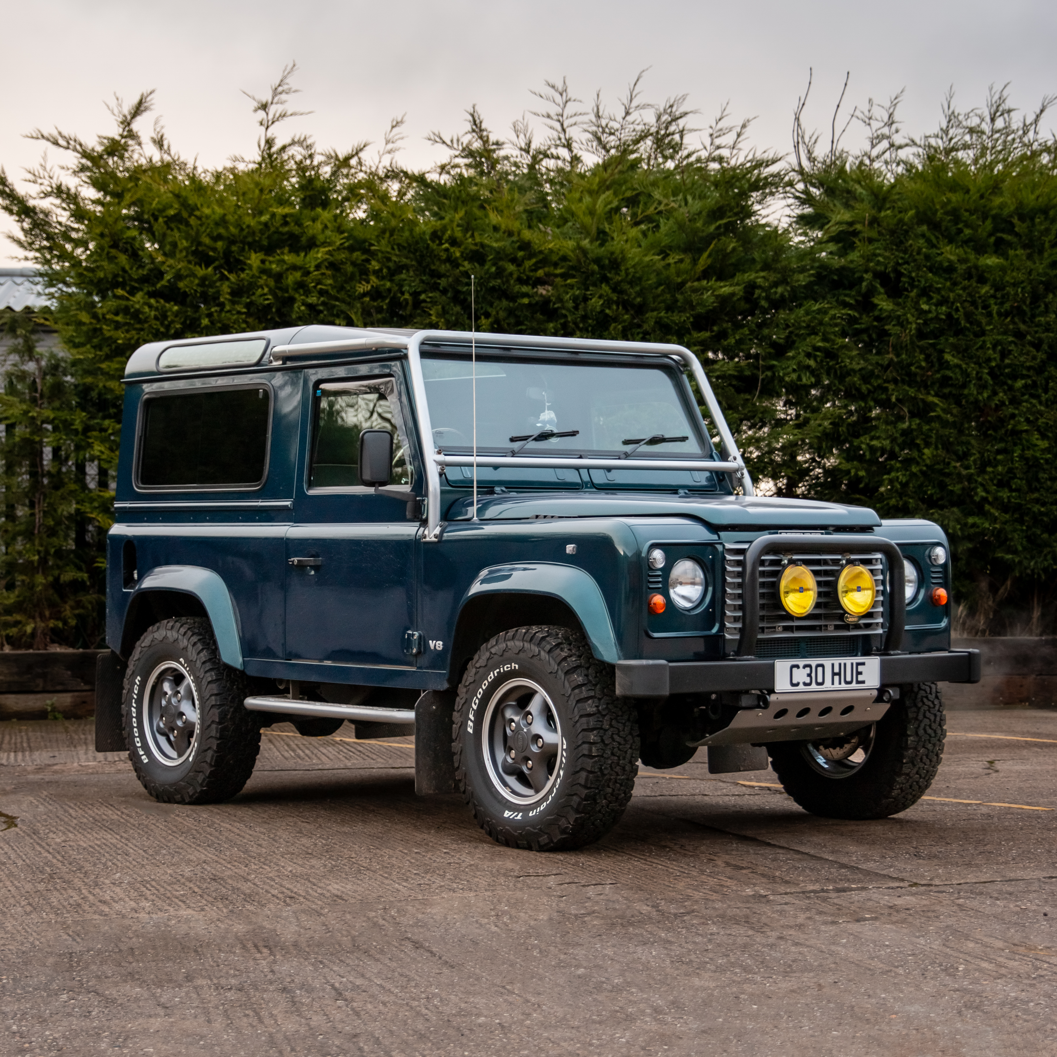 1999 Land Rover Defender 90 50th Anniversary V8 for sale by auction in ...