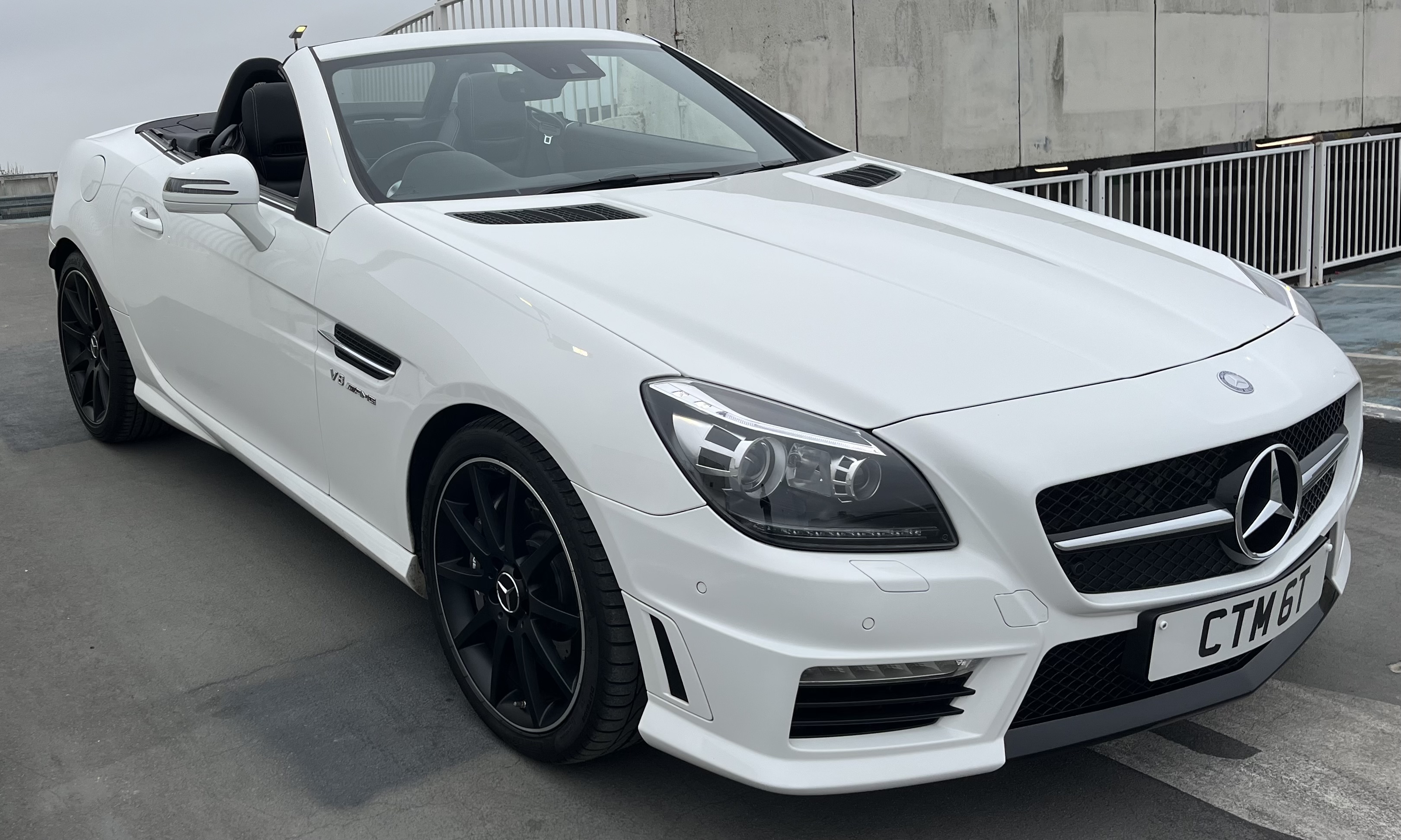 2015 Mercedes-Benz (R172) SLK 55 AMG for sale by auction in Bedford ...