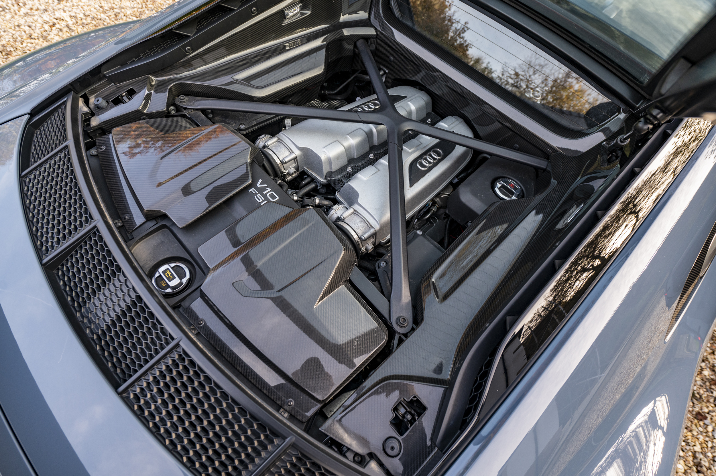 Audi R8 Engine Bay 2009 Audi R8 Daytona Grey Pearl/Black 32k Miles