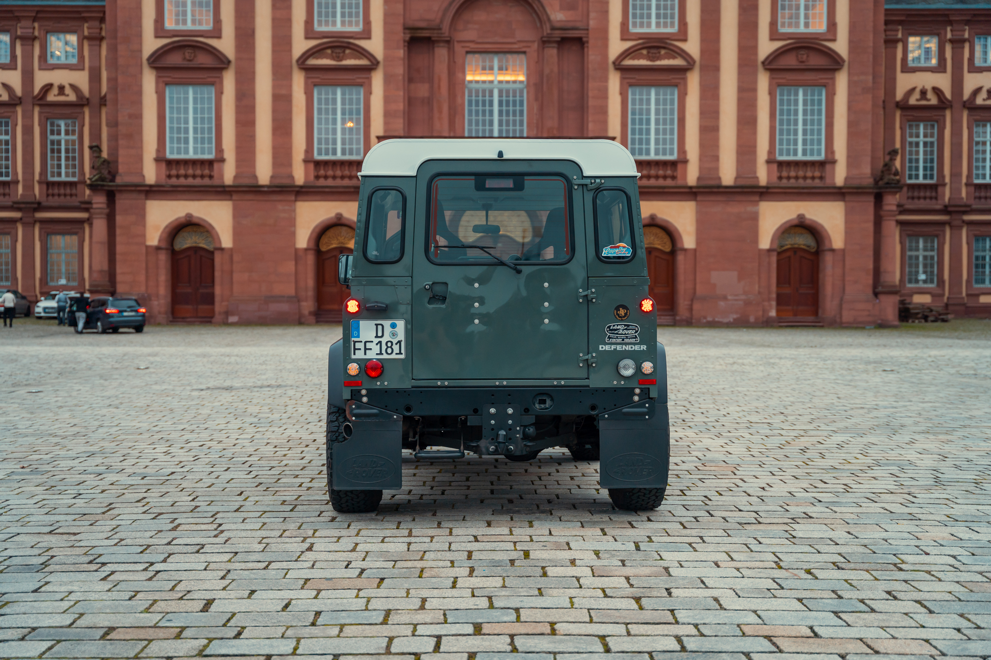 2014 Land Rover Defender 90 XS Station Wagon for sale by auction in ...