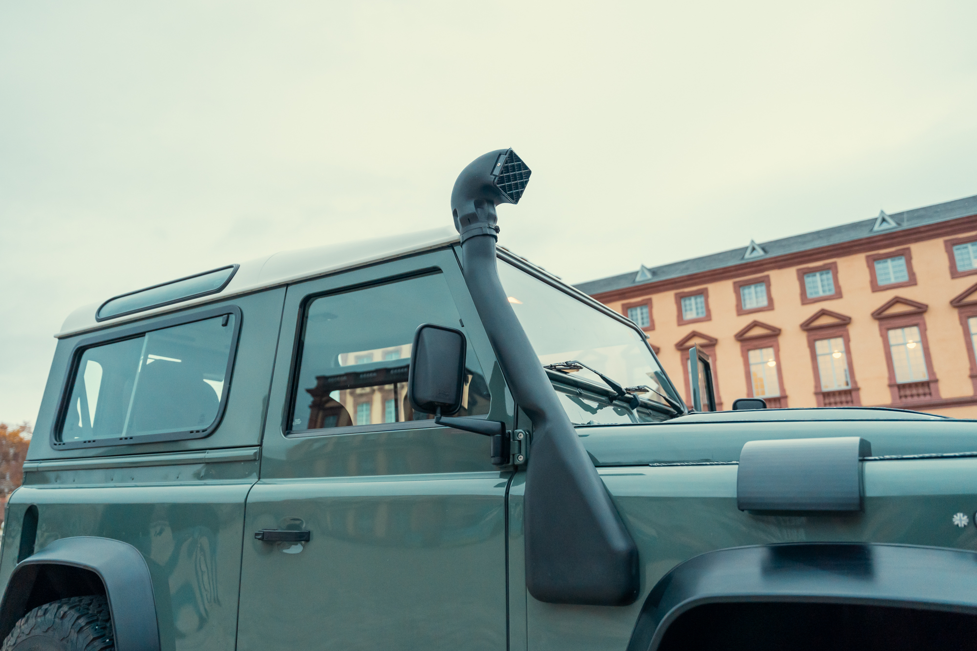 2014 Land Rover Defender 90 XS Station Wagon for sale by auction in ...