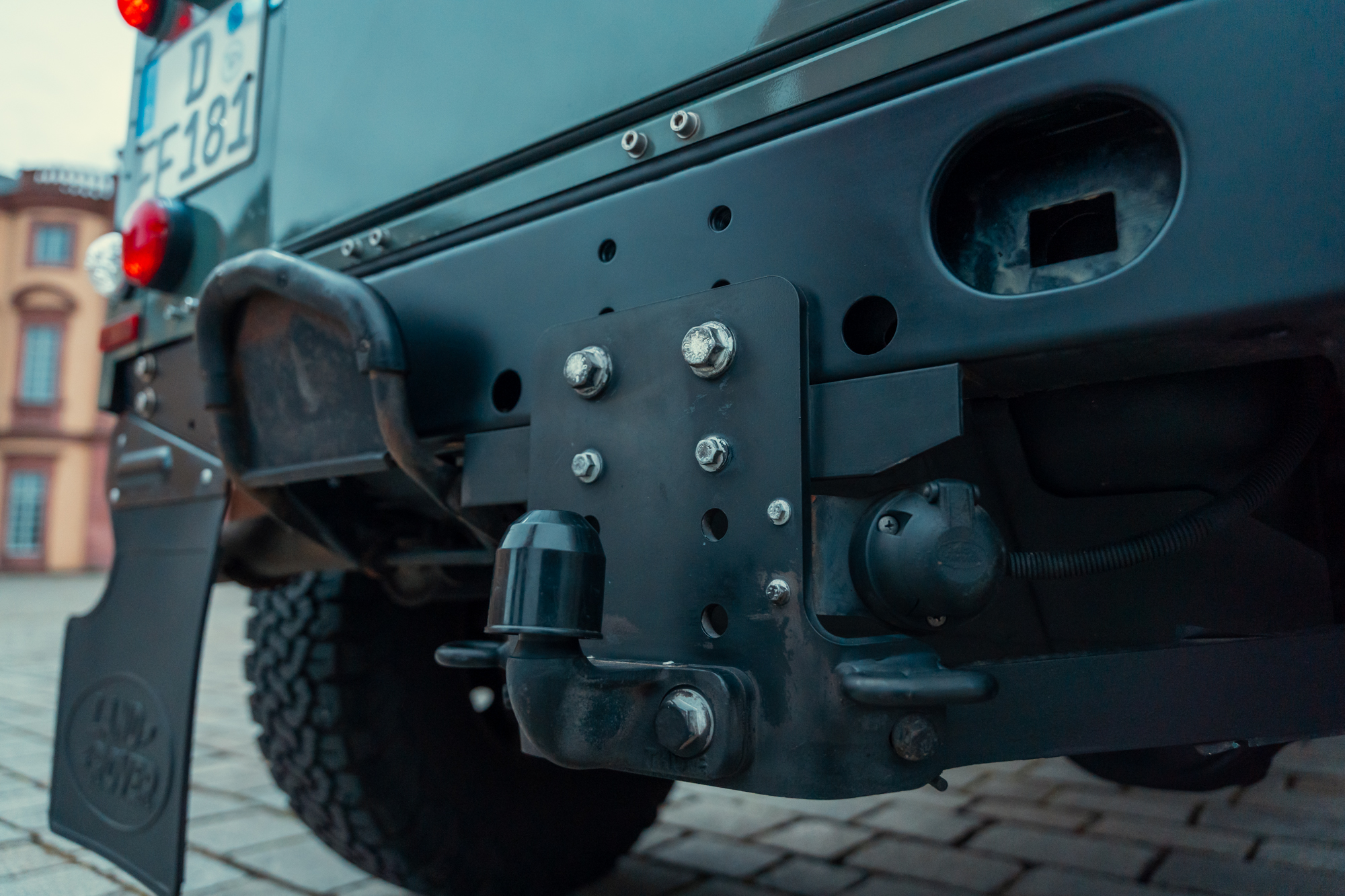 2014 Land Rover Defender 90 XS Station Wagon for sale by auction in ...