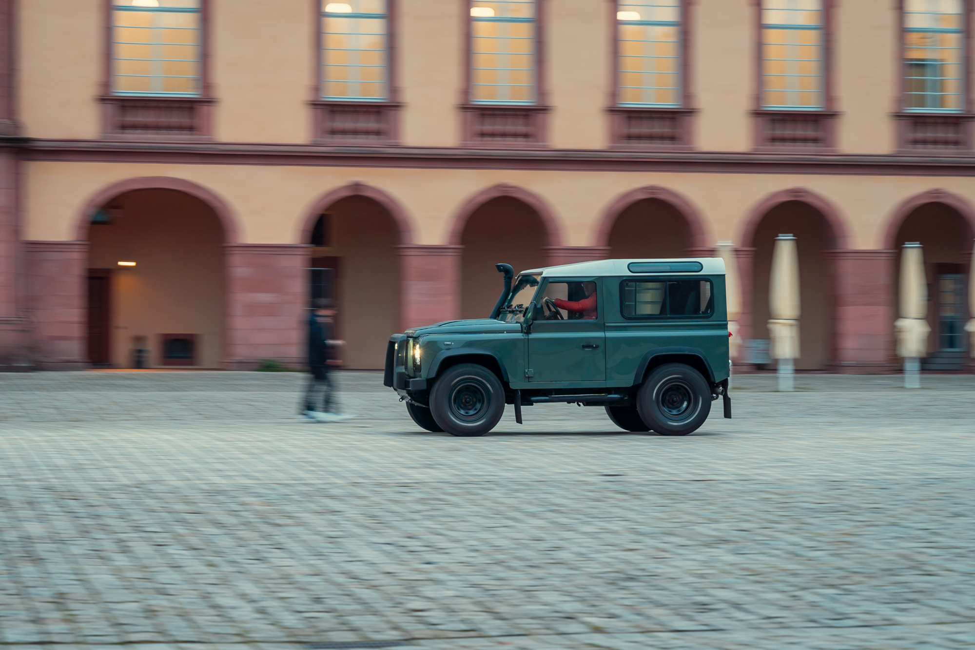 2014 Land Rover Defender 90 XS Station Wagon for sale by auction in ...