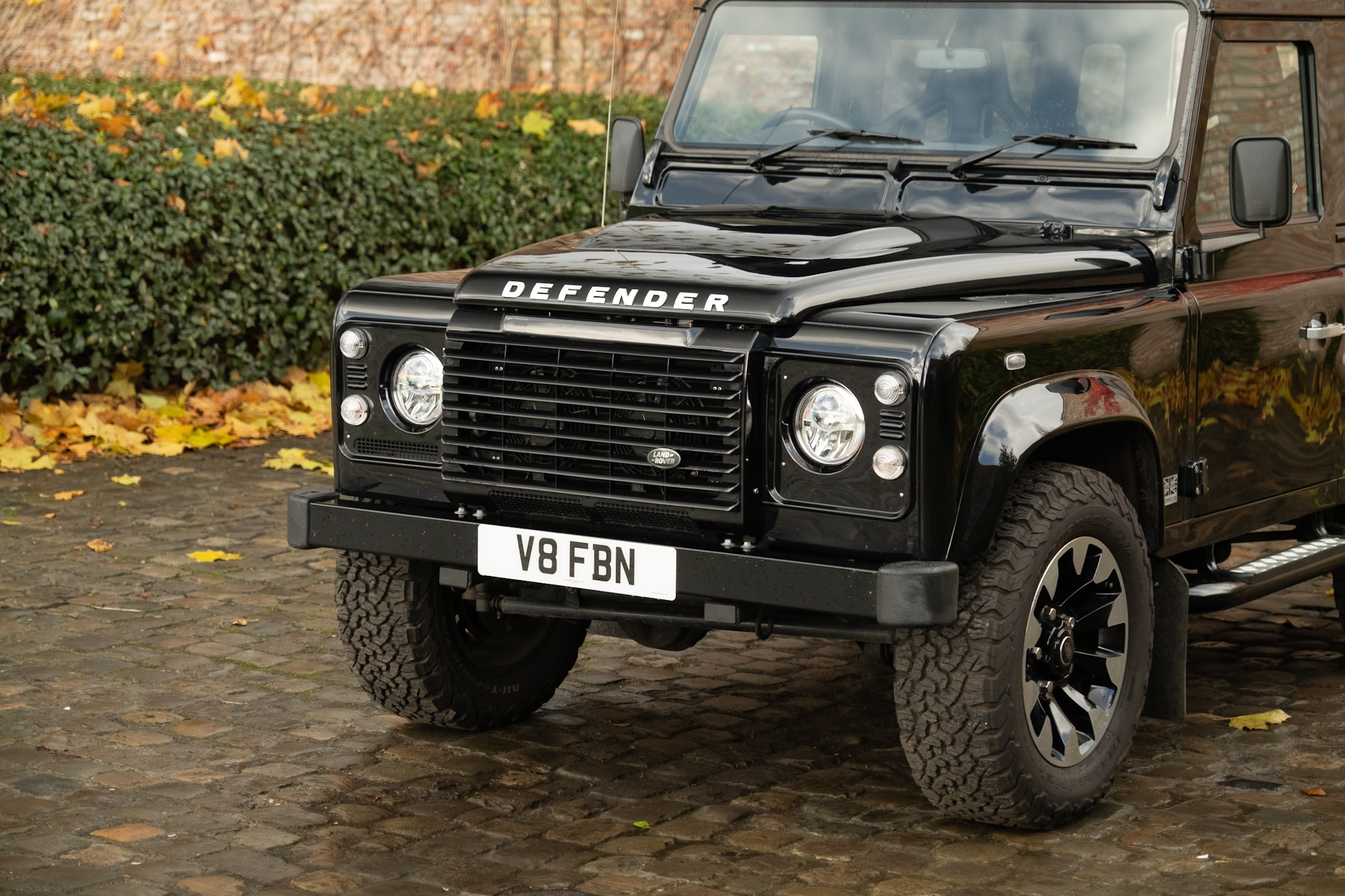 2014 Land Rover Defender 90 Works V8 70th Edition for sale by auction ...
