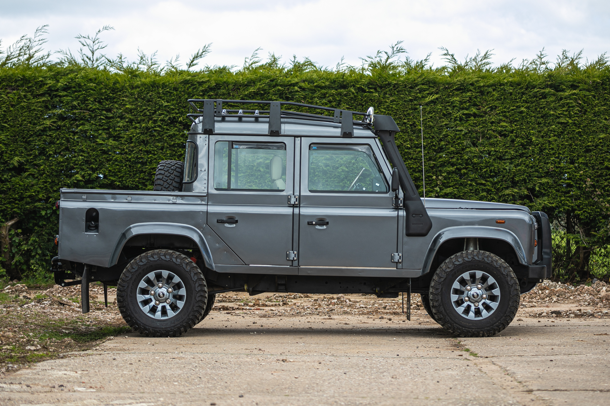 2002 Land Rover Defender 110 TD5 Double Cab Pick Up for sale by auction ...