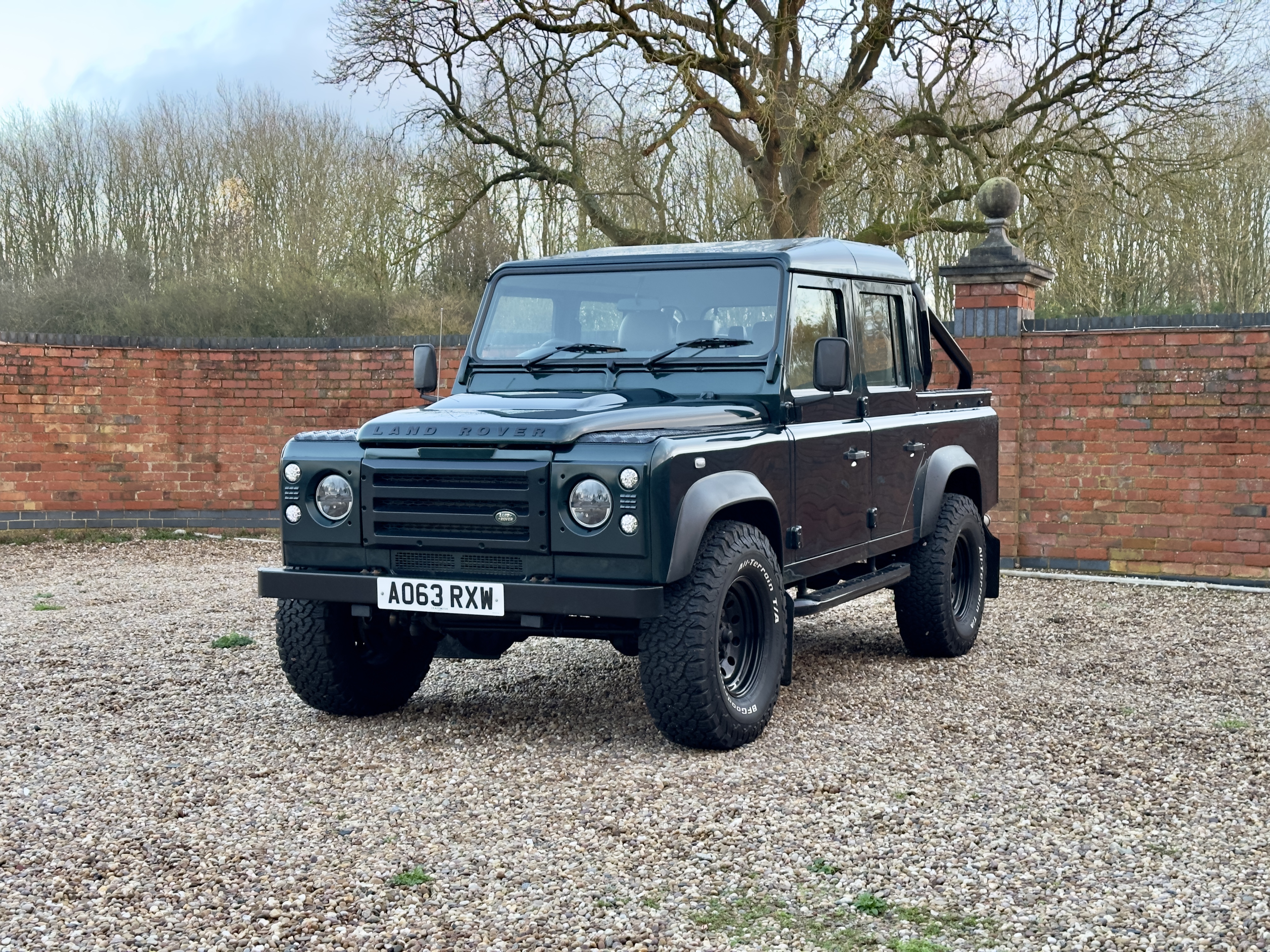 2013 Land Rover Defender 110 Double Cab Pick Up for sale by auction in ...