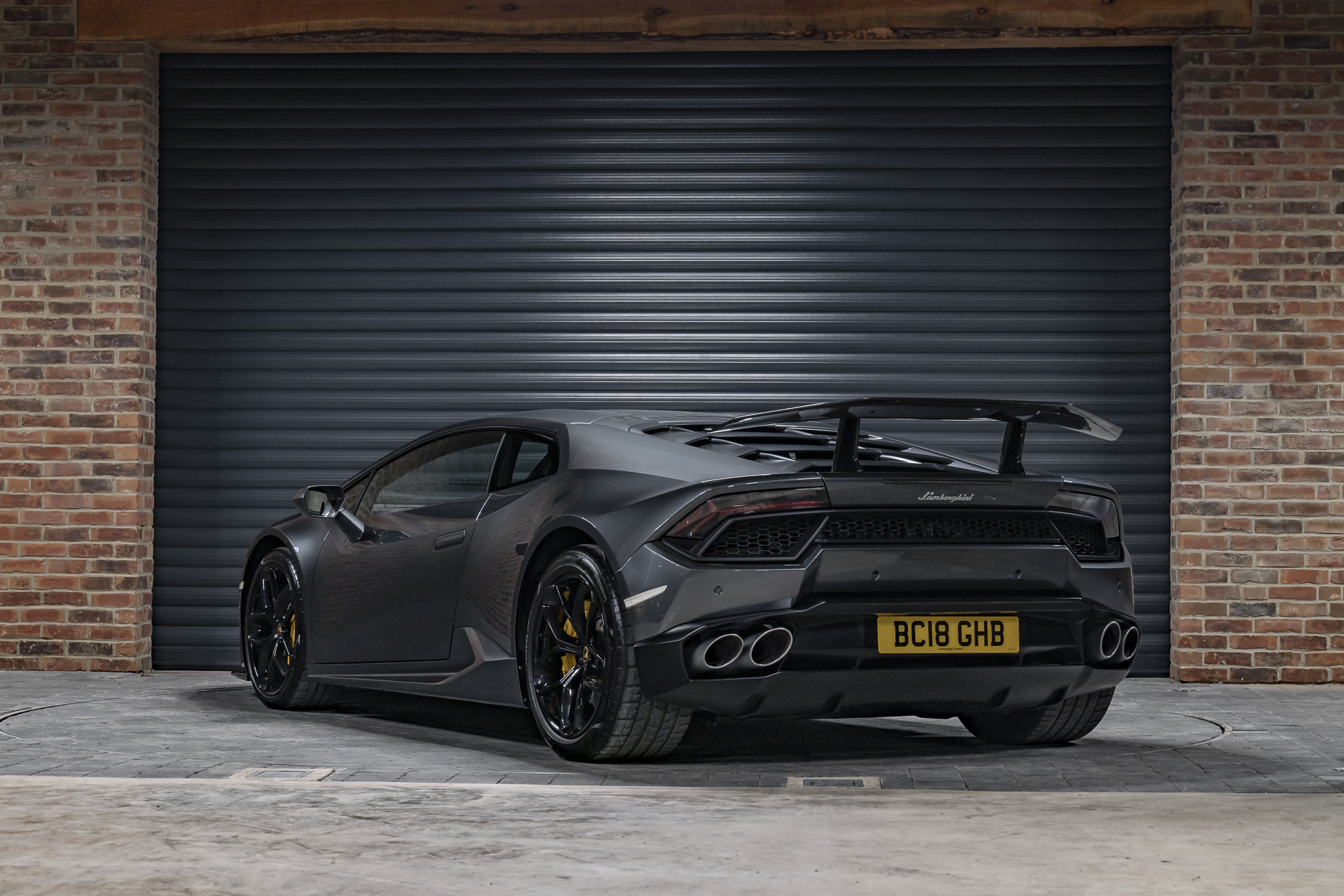 2018 Lamborghini Huracan LP580-2 for sale by auction in Gloucester ...