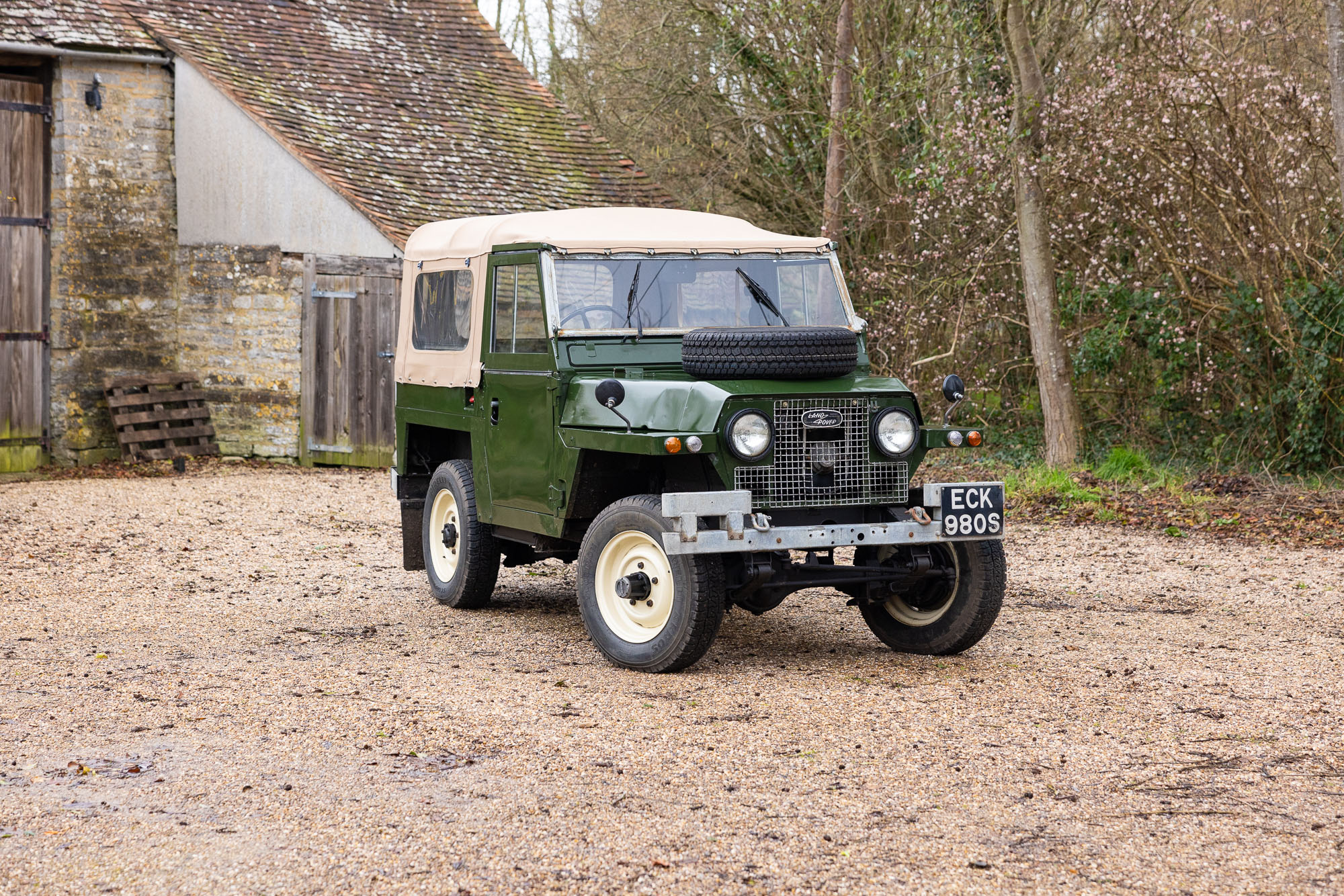 1968 Land Rover Series IIA 88” Lightweight for sale by auction in ...