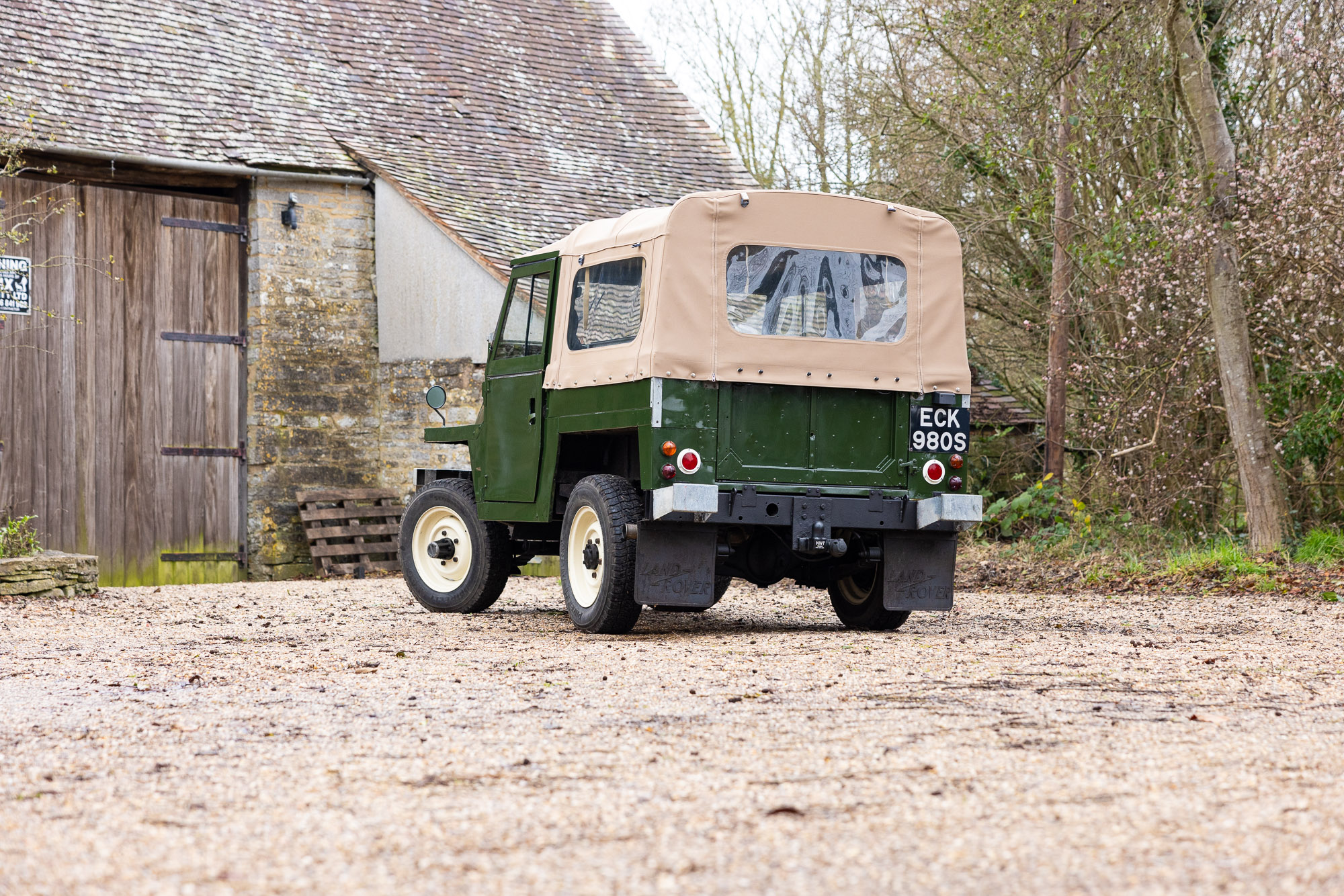 1968 Land Rover Series IIA 88” Lightweight for sale by auction in ...
