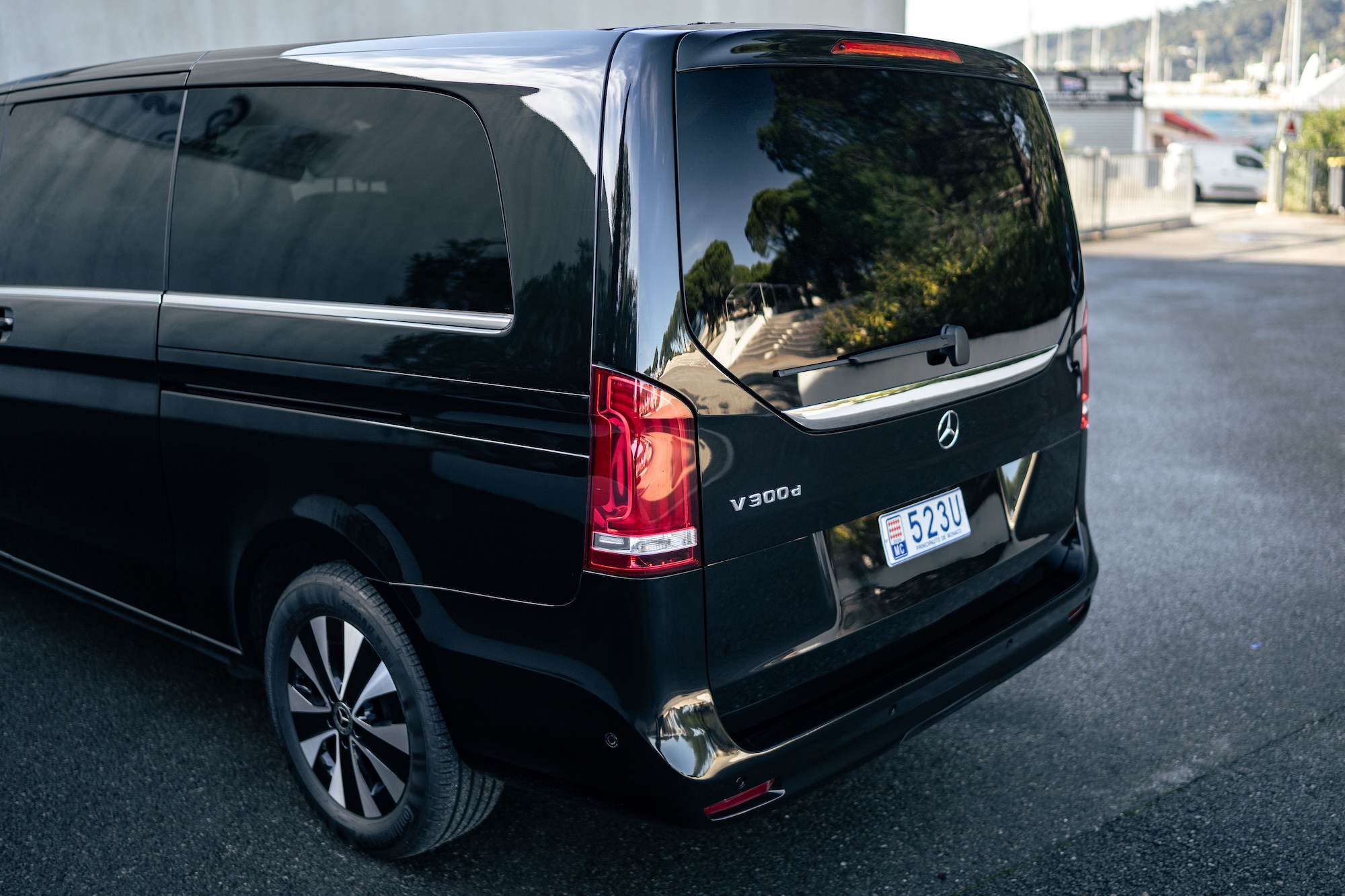 2021 Mercedes-Benz V300d Avantgarde Extra Long for sale by auction in ...