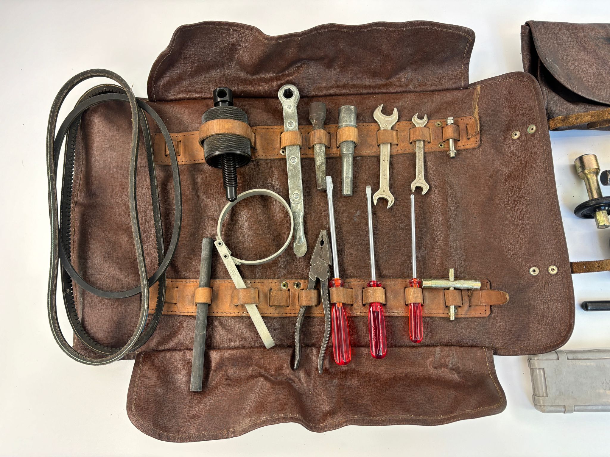 Ferrari 330 GTC / GTS tool kit for sale by auction in Hove, East Sussex ...