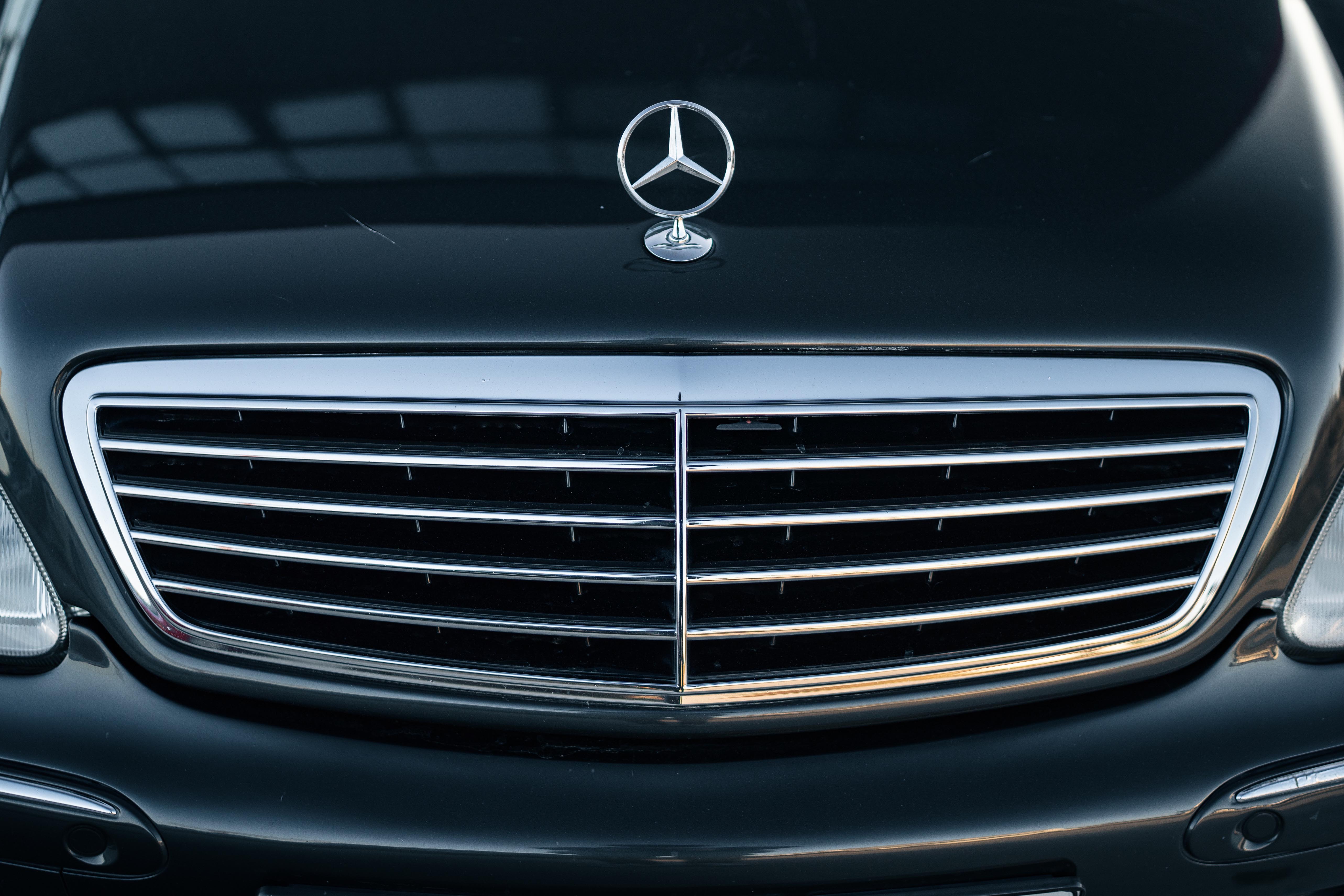 2002 Mercedes-Benz (W220) S500 Pullman Limousine for sale by auction in ...