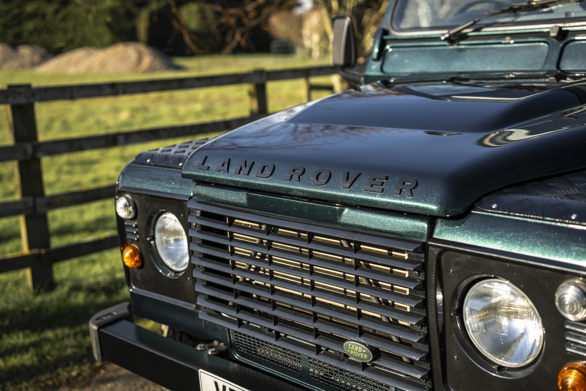 2012 Land Rover Defender 110 Pick Up for sale by auction in Cheltenham ...