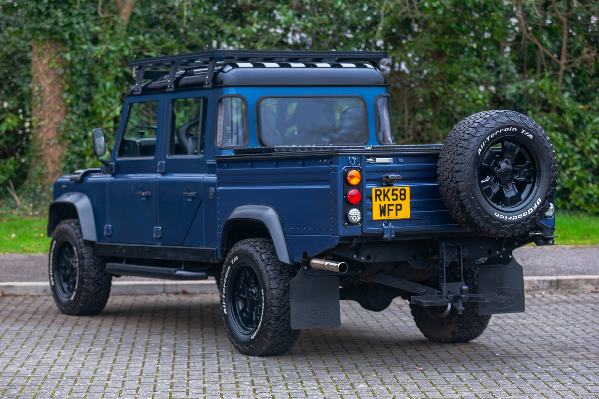 2009 Land Rover Defender 130 Double Cab Pick Up for sale by auction in ...