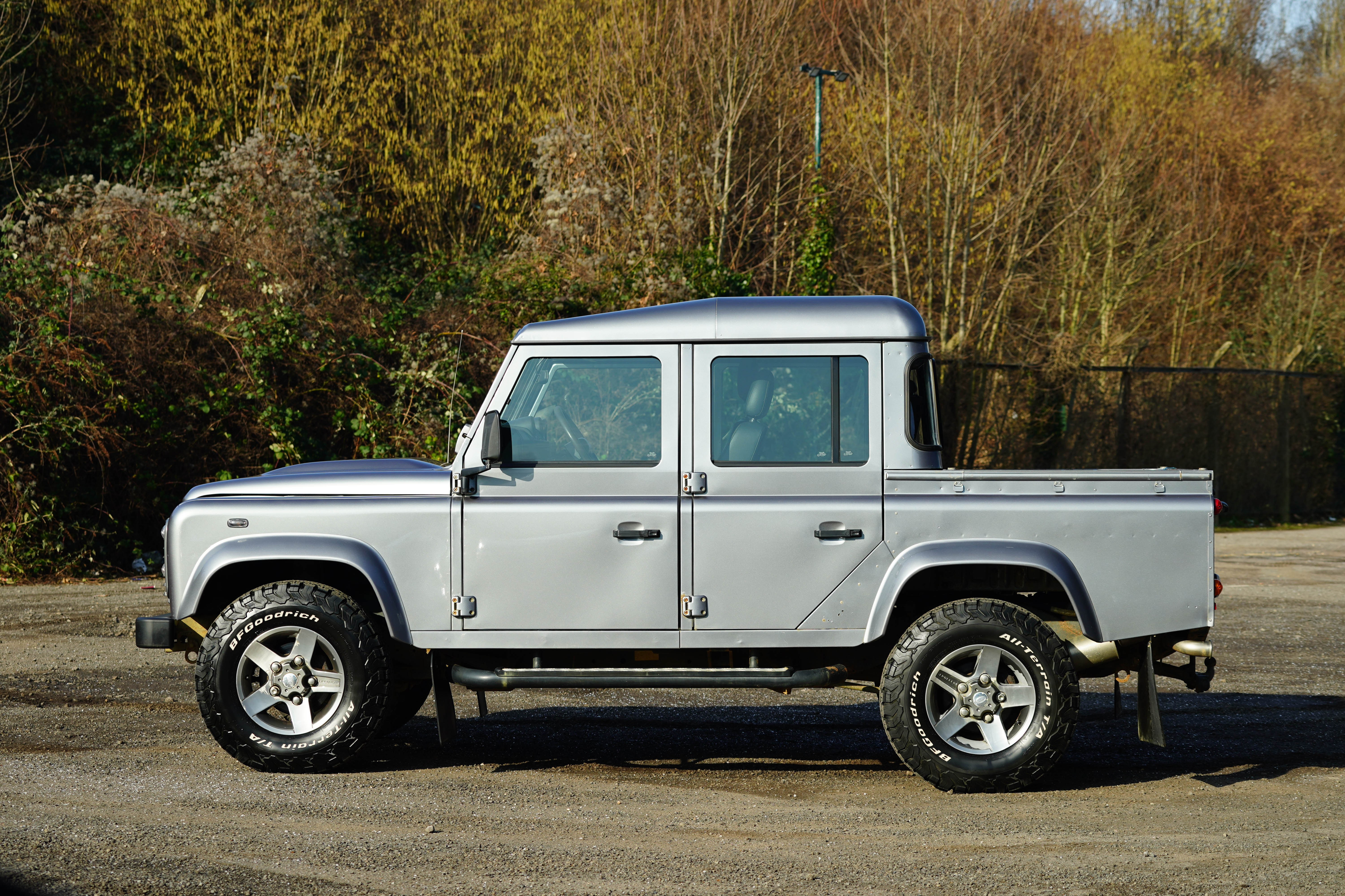 2013 Land Rover Defender 110 XS Double Cab Pick Up for sale by auction ...