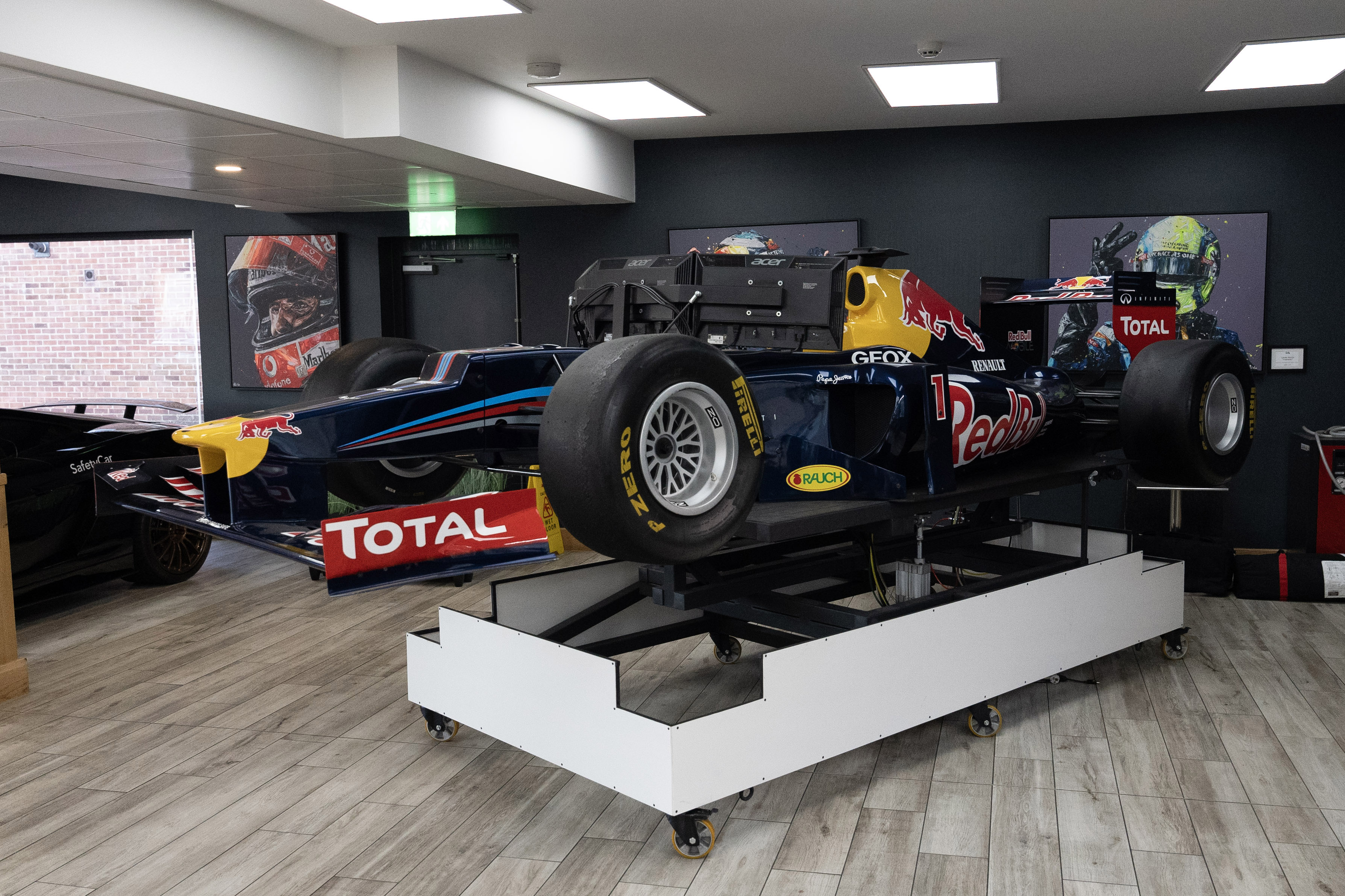 Redbull F1 Replica Racing Simulator for sale by auction in Newbury ...