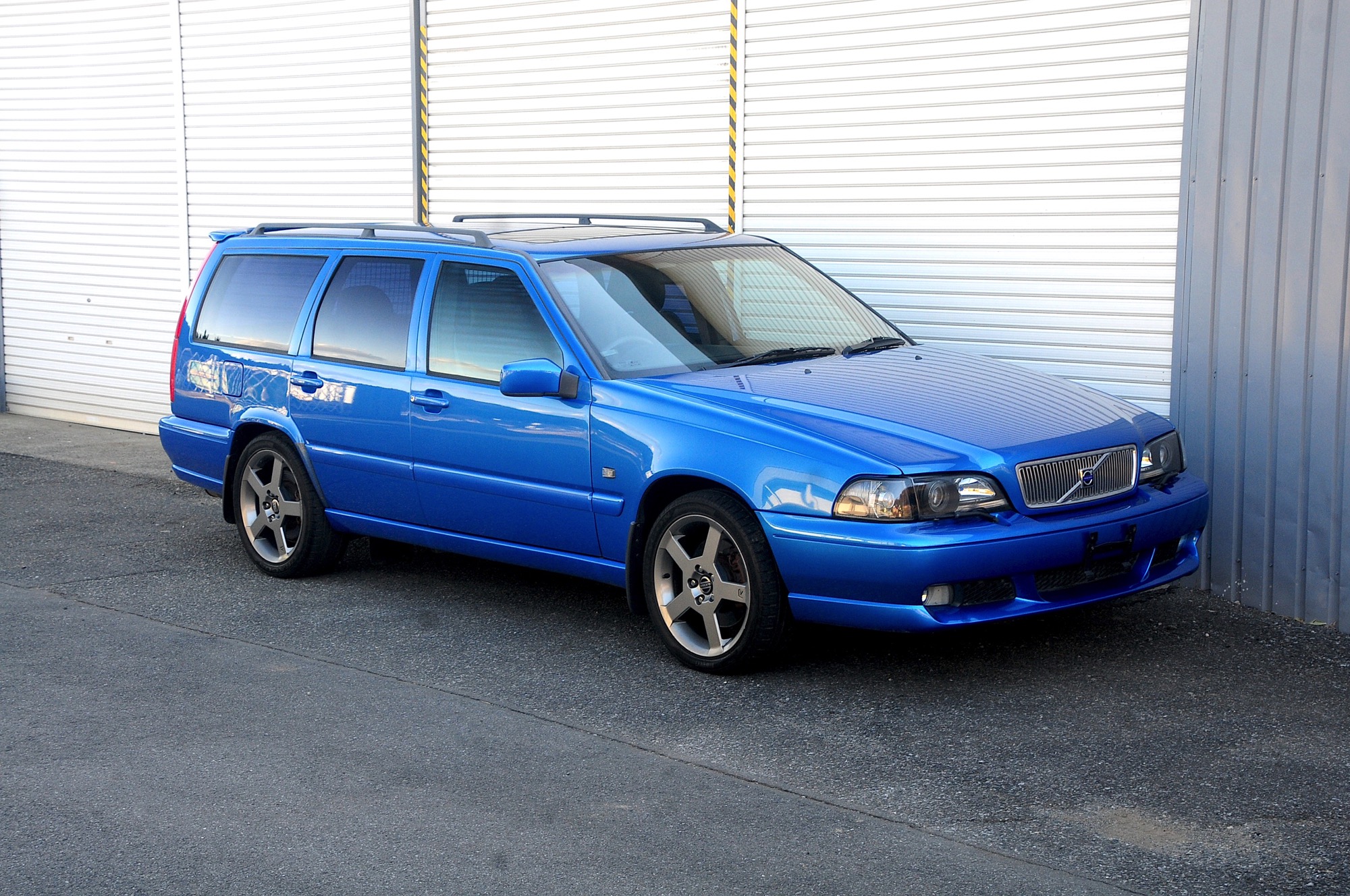 1999 Volvo V70 R AWD - 41,256 Km for sale by auction in Sanmu-Shi, Japan