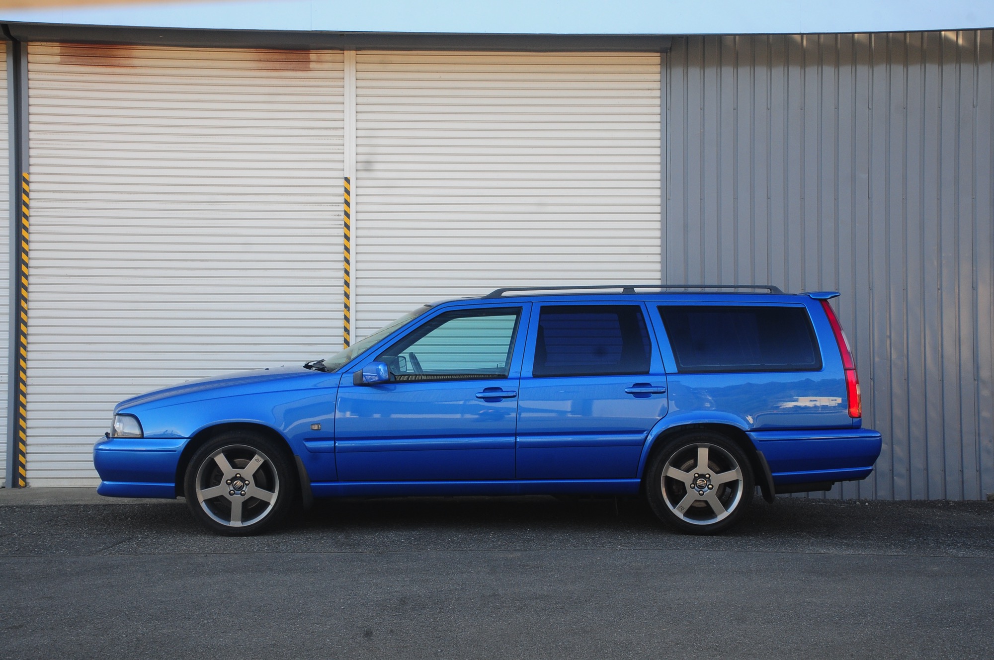 1999 Volvo V70 R AWD - 41,256 Km for sale by auction in Sanmu-Shi, Japan