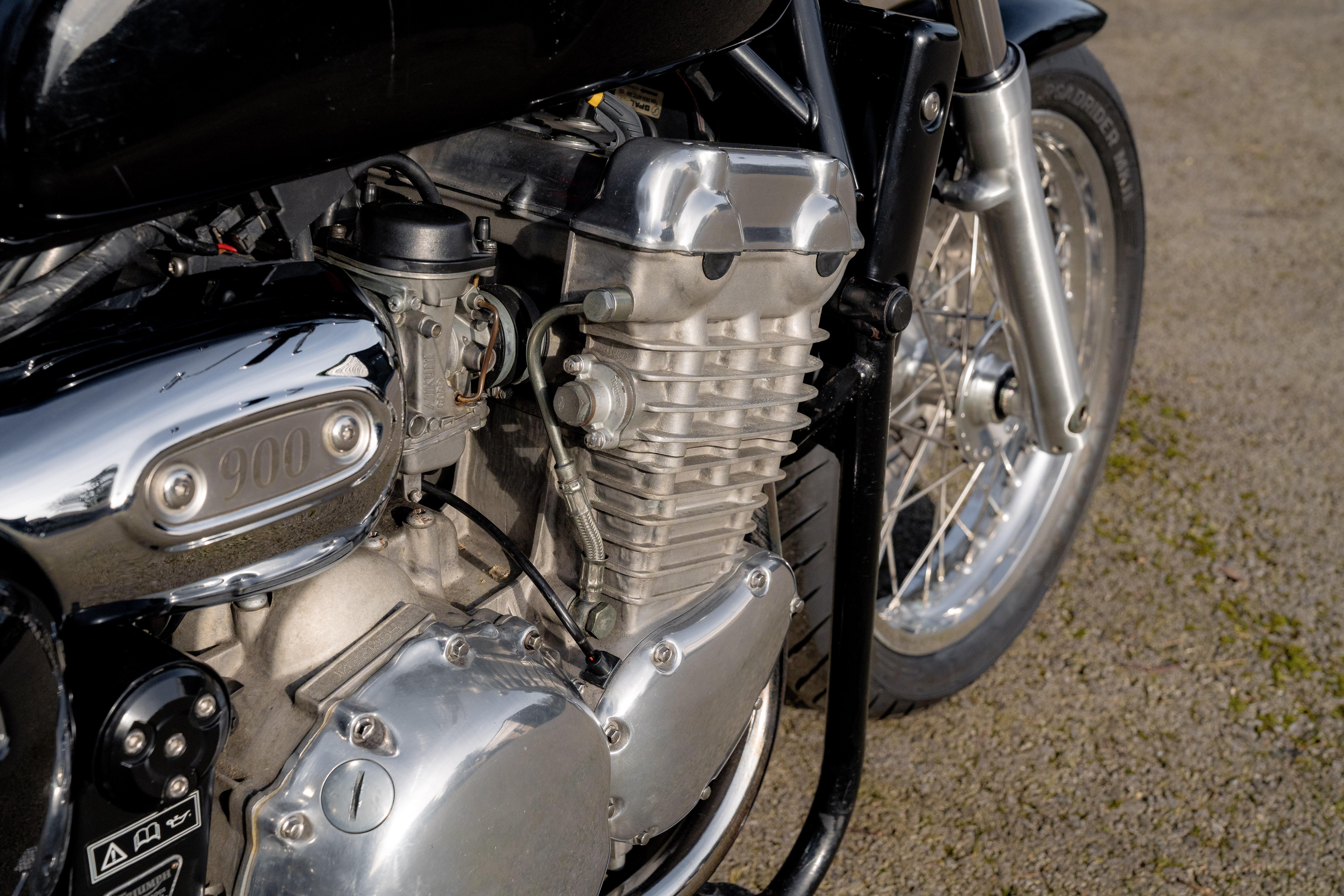 Coche Thunderbird 1995