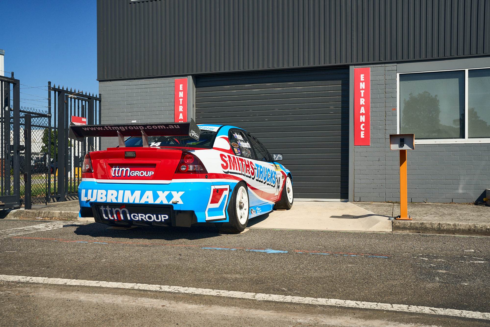 2004 Holden VY Commodore V8 Supercar for sale by auction in Dandenong ...