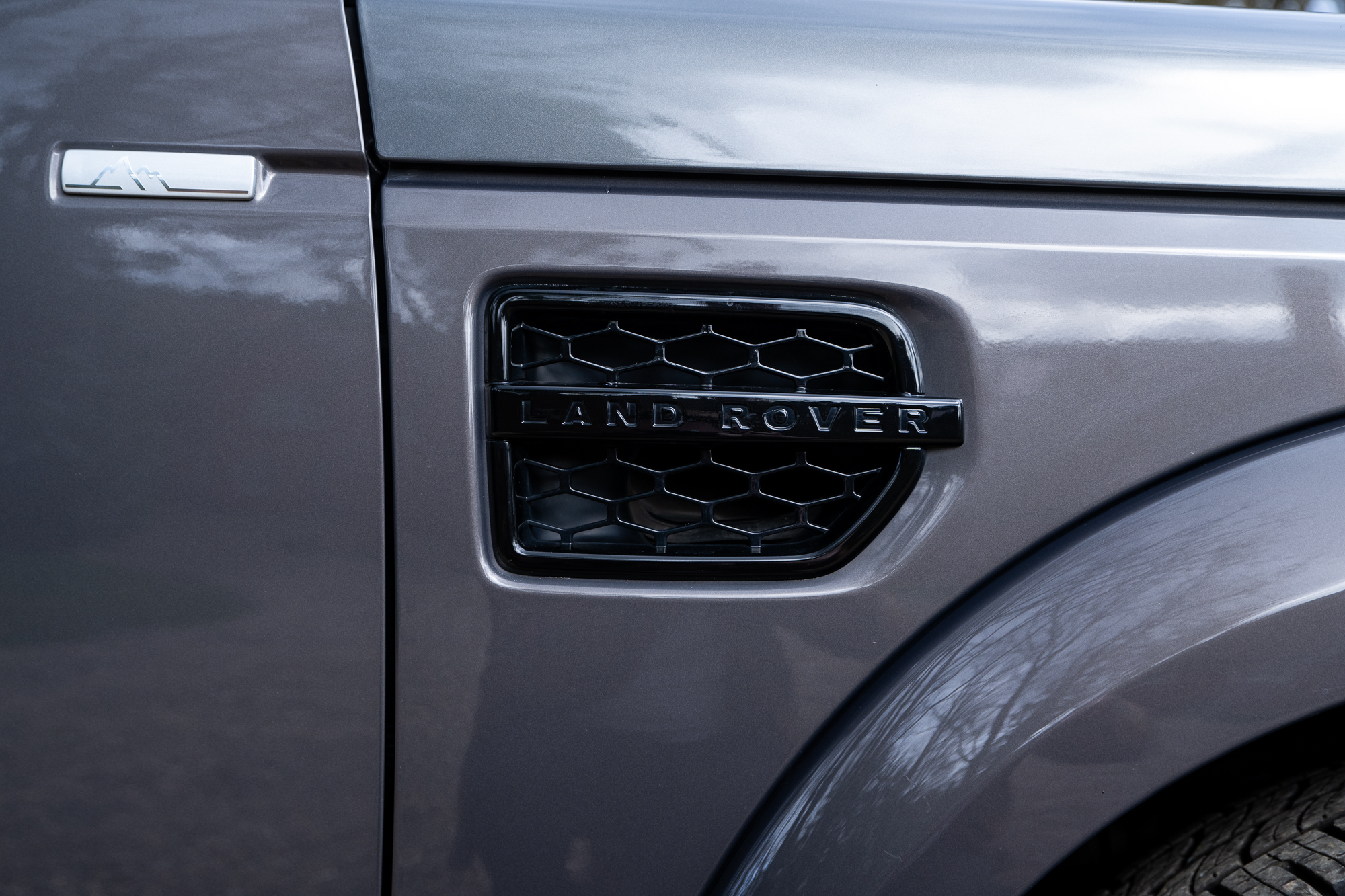 2016 Land Rover Discovery 4 Landmark Edition for sale by auction in ...