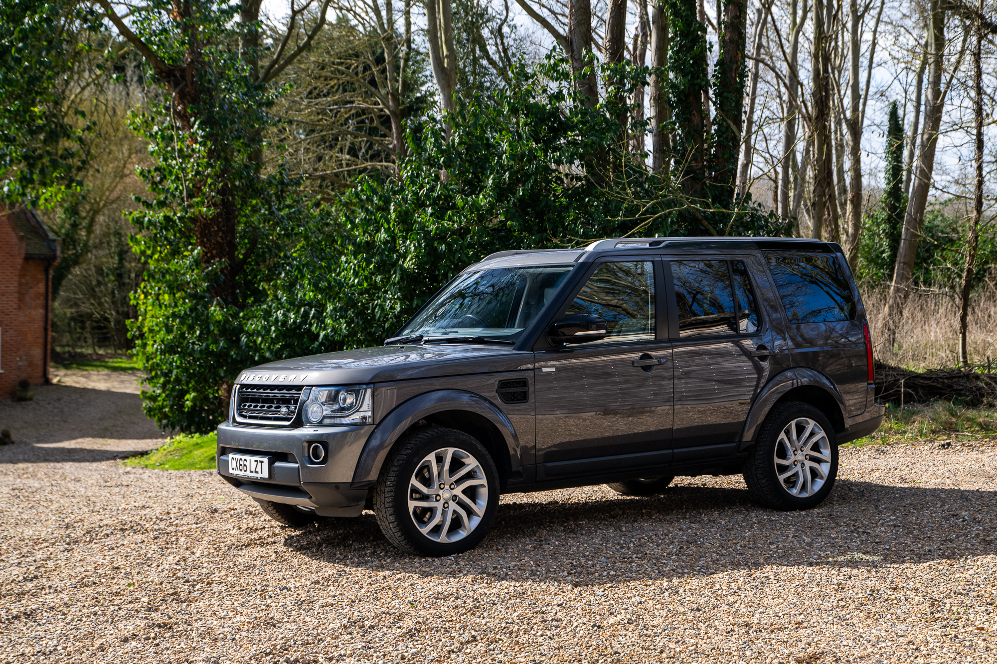 2016 Land Rover Discovery 4 Landmark Edition for sale by auction in ...